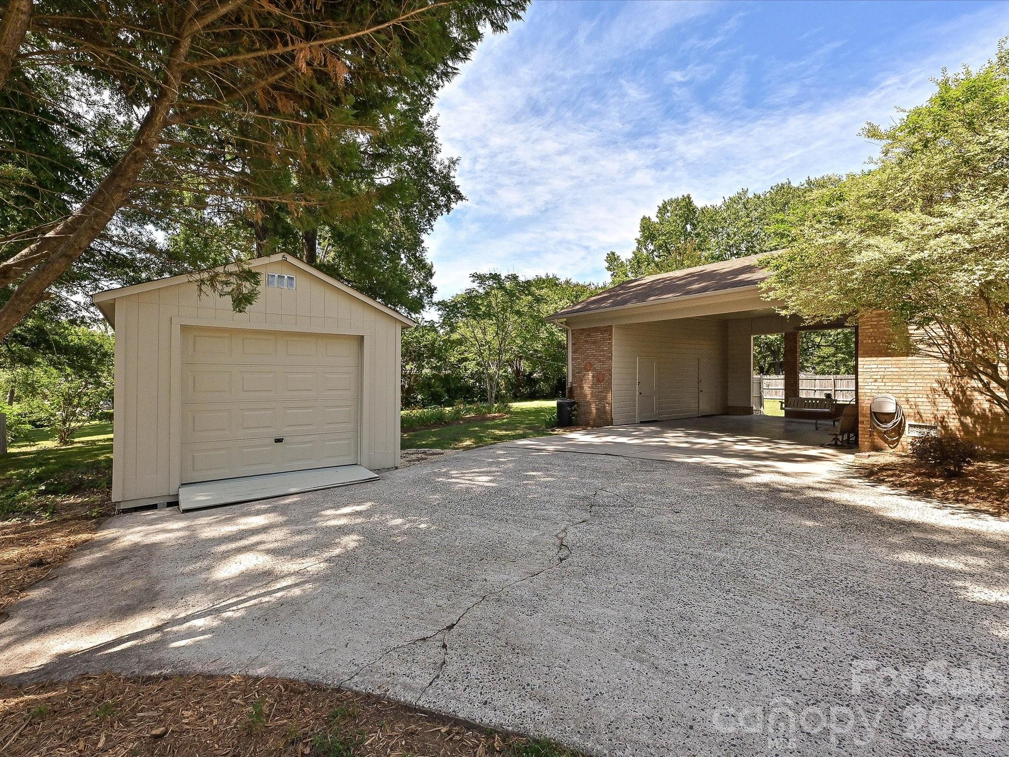 Photo 35 of 218 Sturbridge Drive, Charlotte, NC