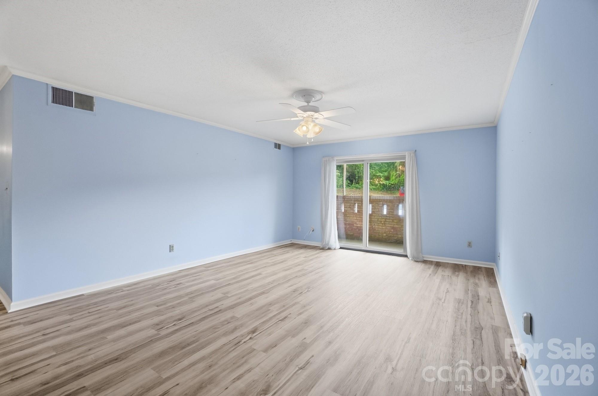 Photo 3 of 4754 Hedgemore DriveN, Charlotte, NC