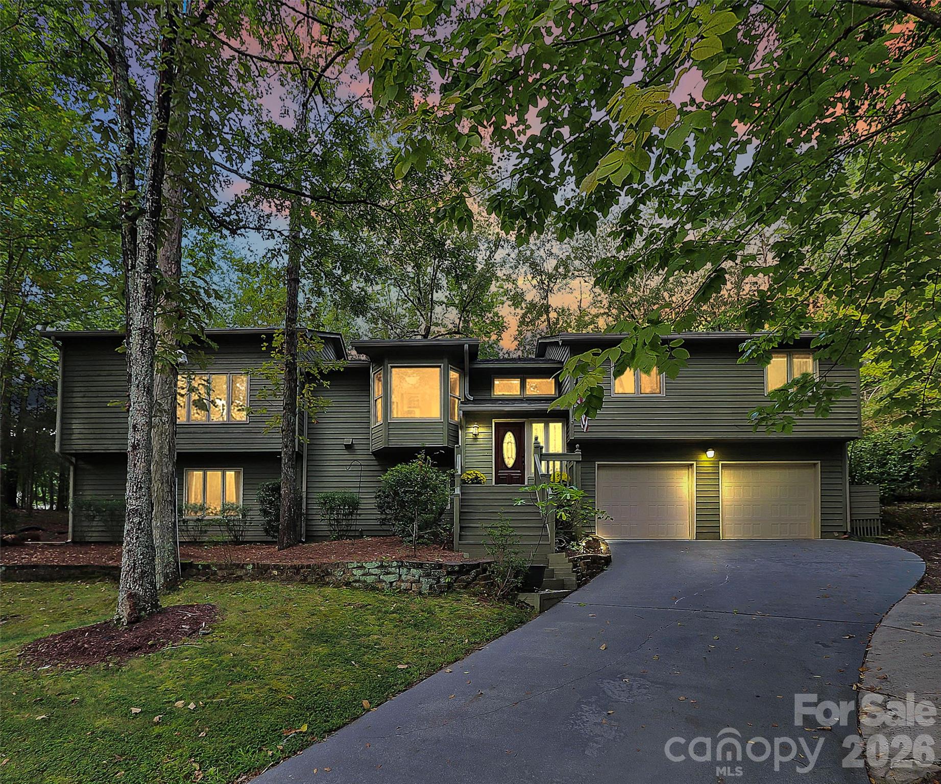 16 Woodvine Lane, Clover, SC