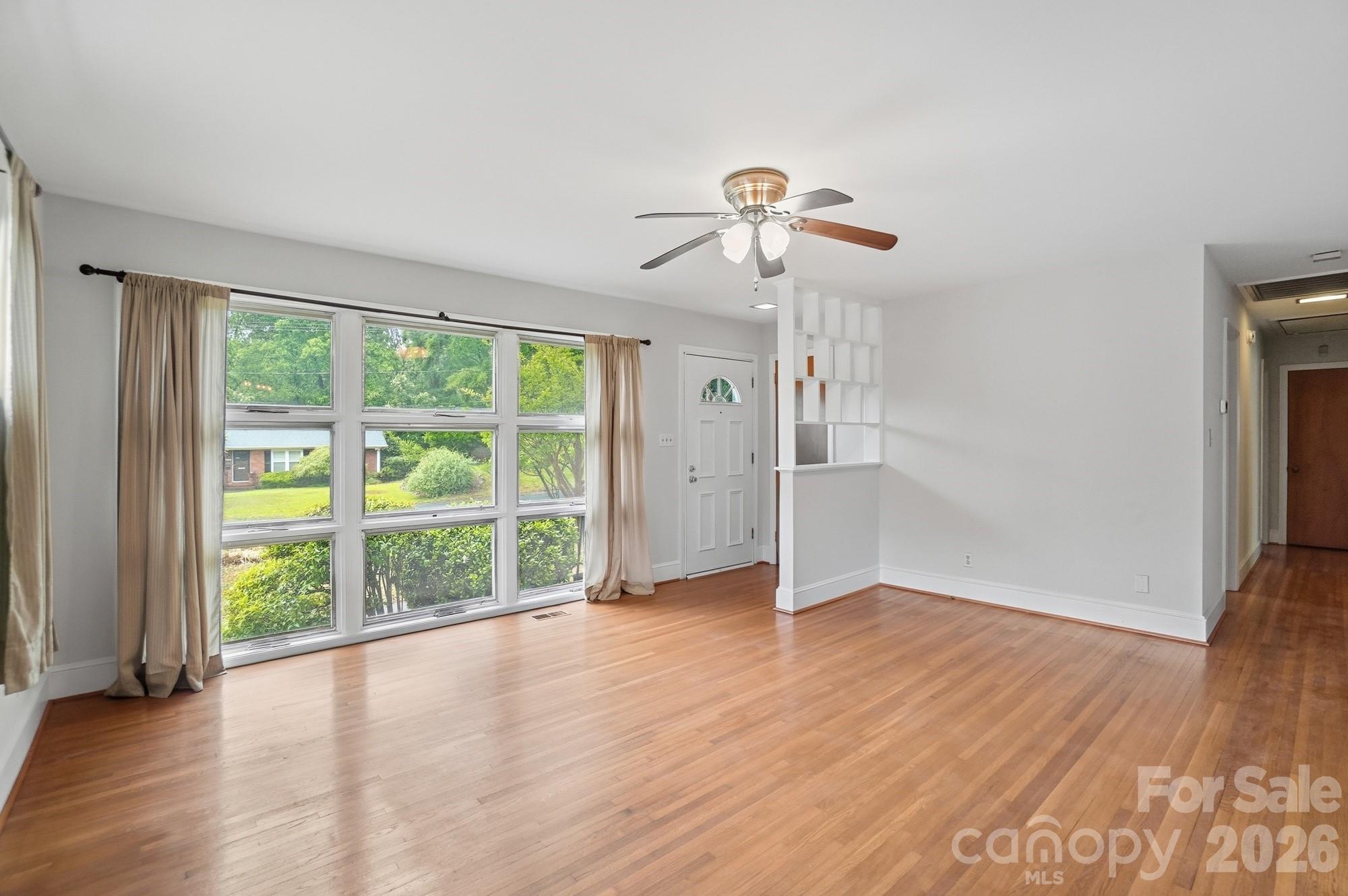 6239 Netherwood Drive, Charlotte, NC - photo 11 of 45