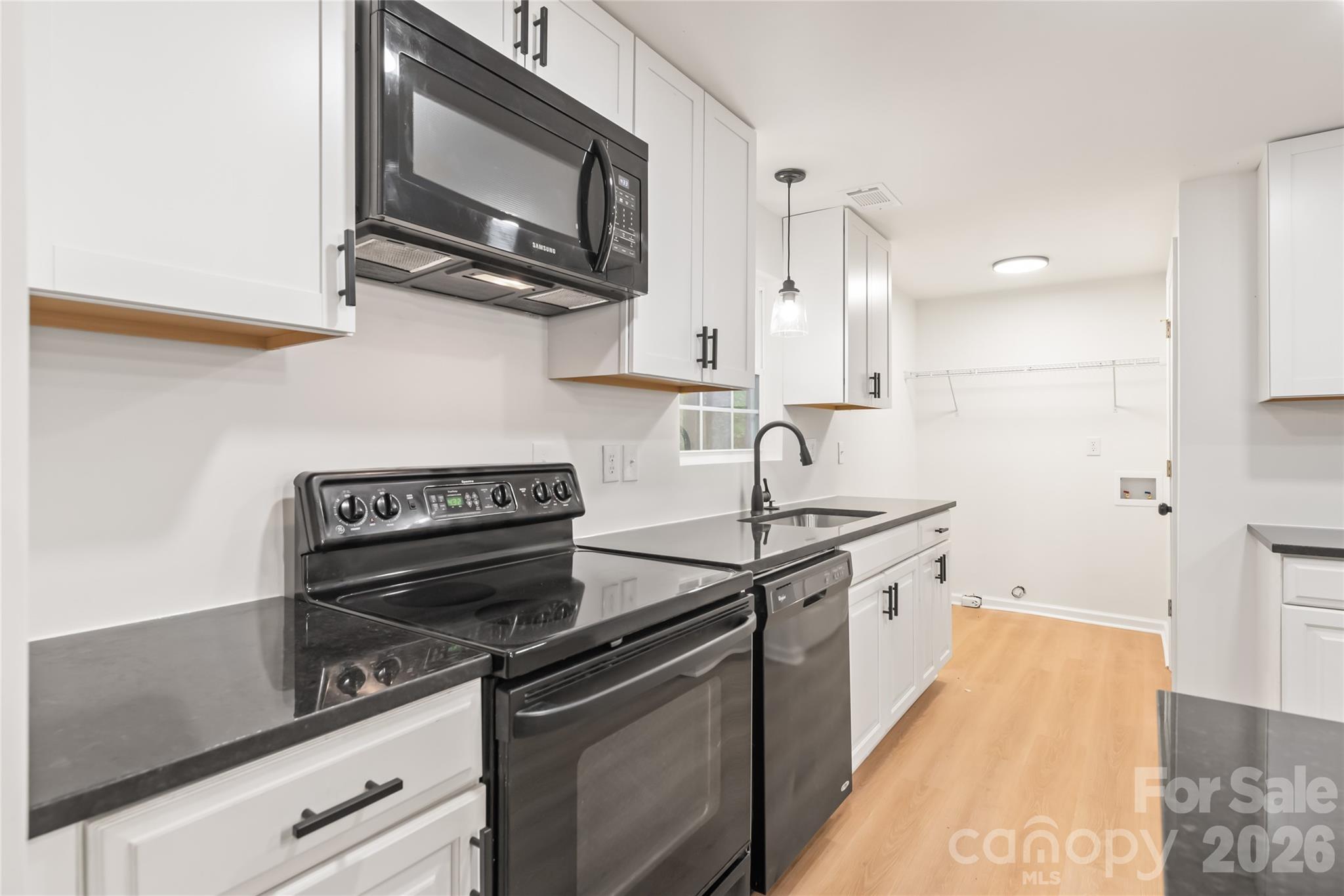 8412 Strider Drive, Charlotte, NC - photo 21 of 38