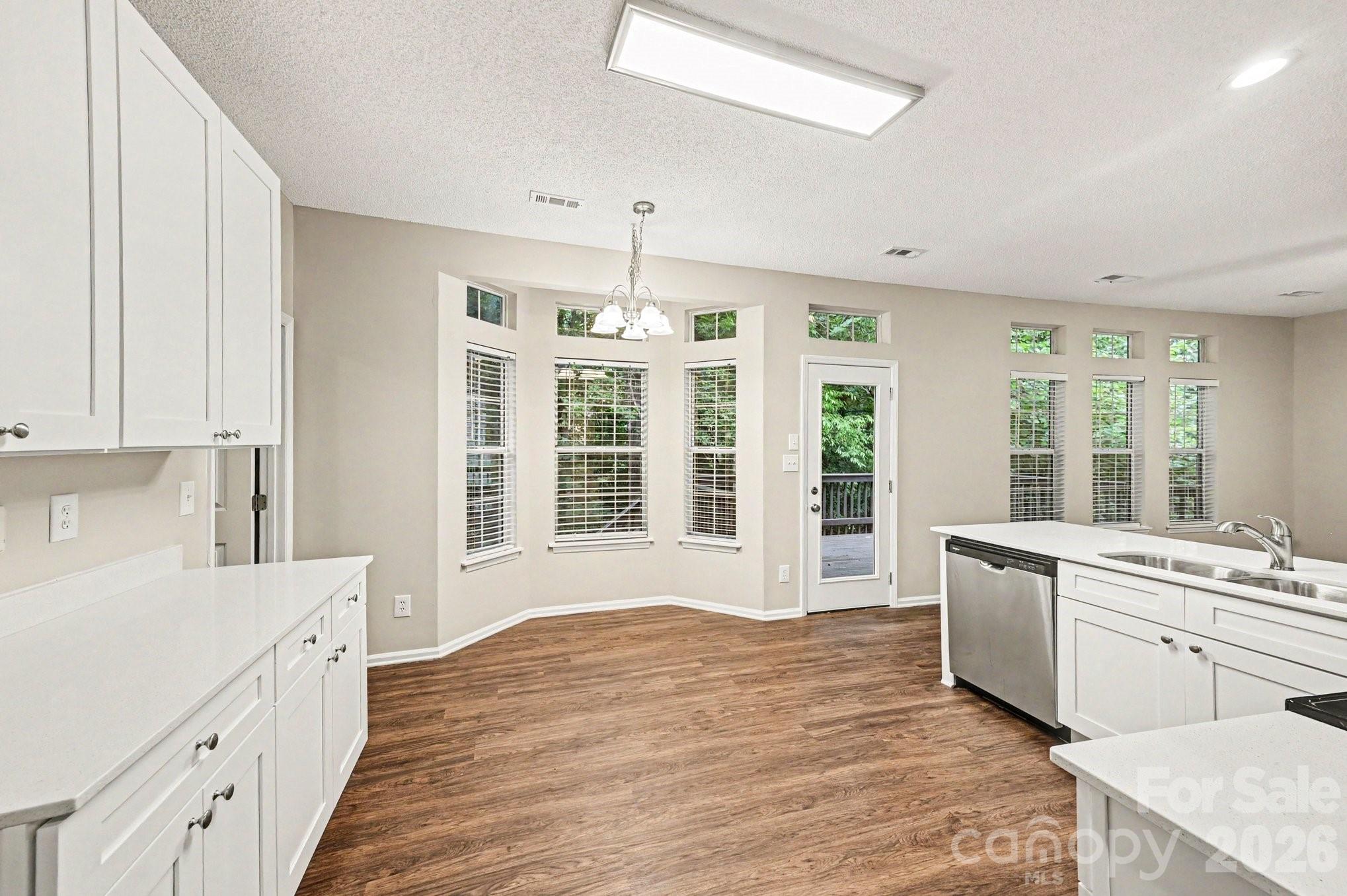 Home for sale at 4619 Kirkgard Trail, Charlotte, NC — photo 4 of 27