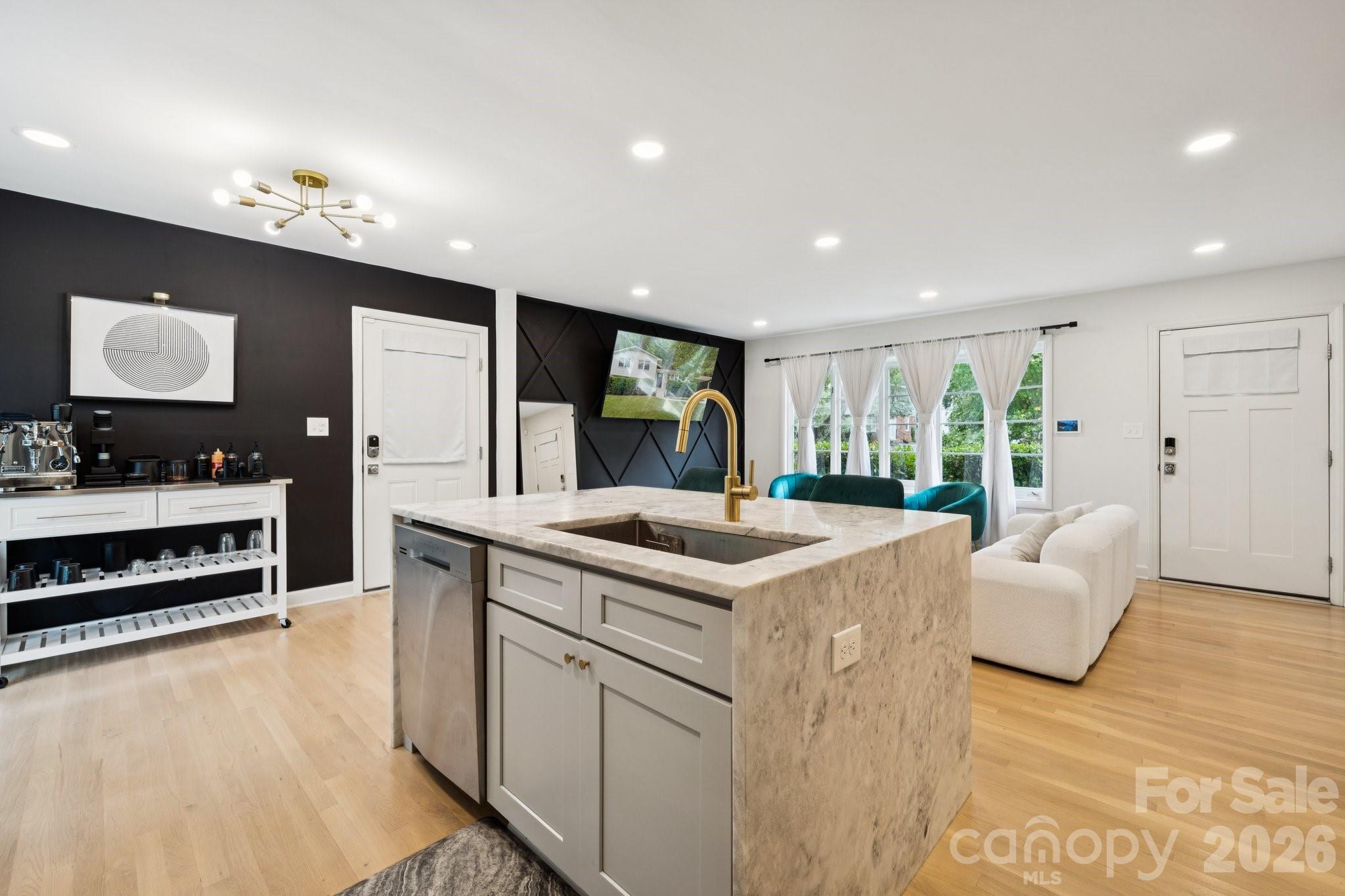 Photo 9 of 1530 Barberry Court, Charlotte, NC