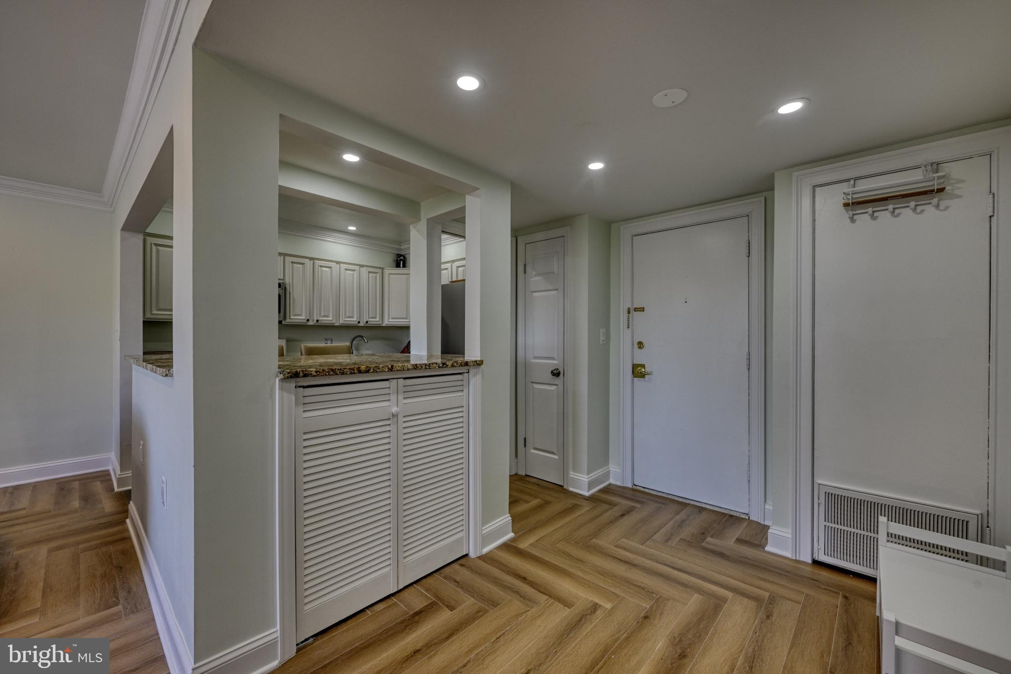 Baltimore Real Estate: 200 Cross Keys Road R44 MD 21210 $240,000