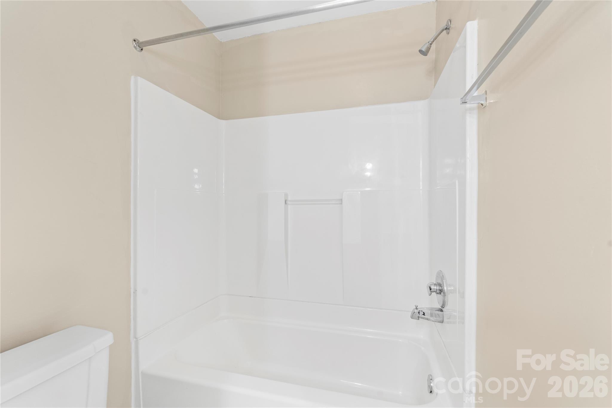 Home for sale at 221 Kingsway Circle, Charlotte, NC — photo 32 of 48
