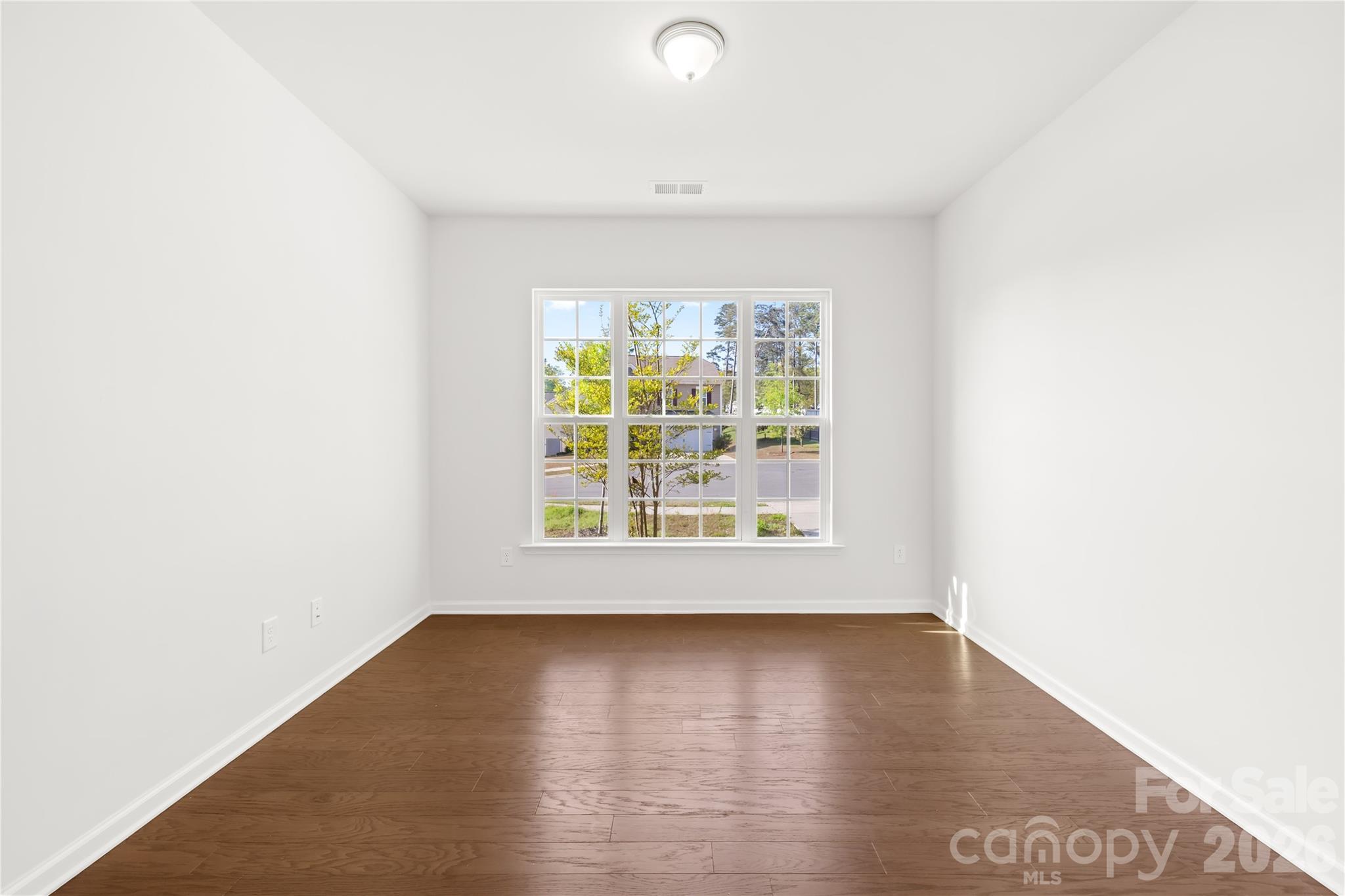Photo 5 of 1072 Willow Bend Drive, Fort Mill, SC