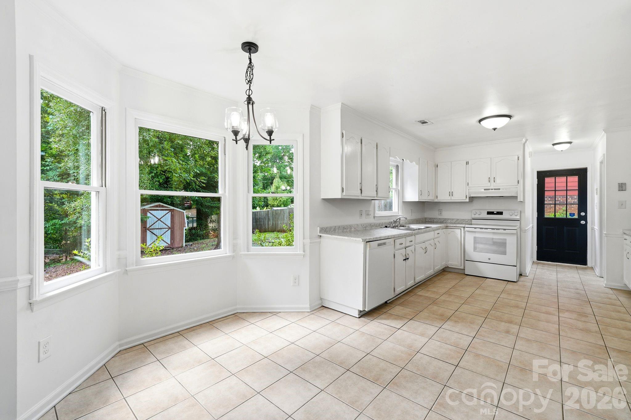 Photo 18 of 2819 Royal Ridge Lane, Charlotte, NC