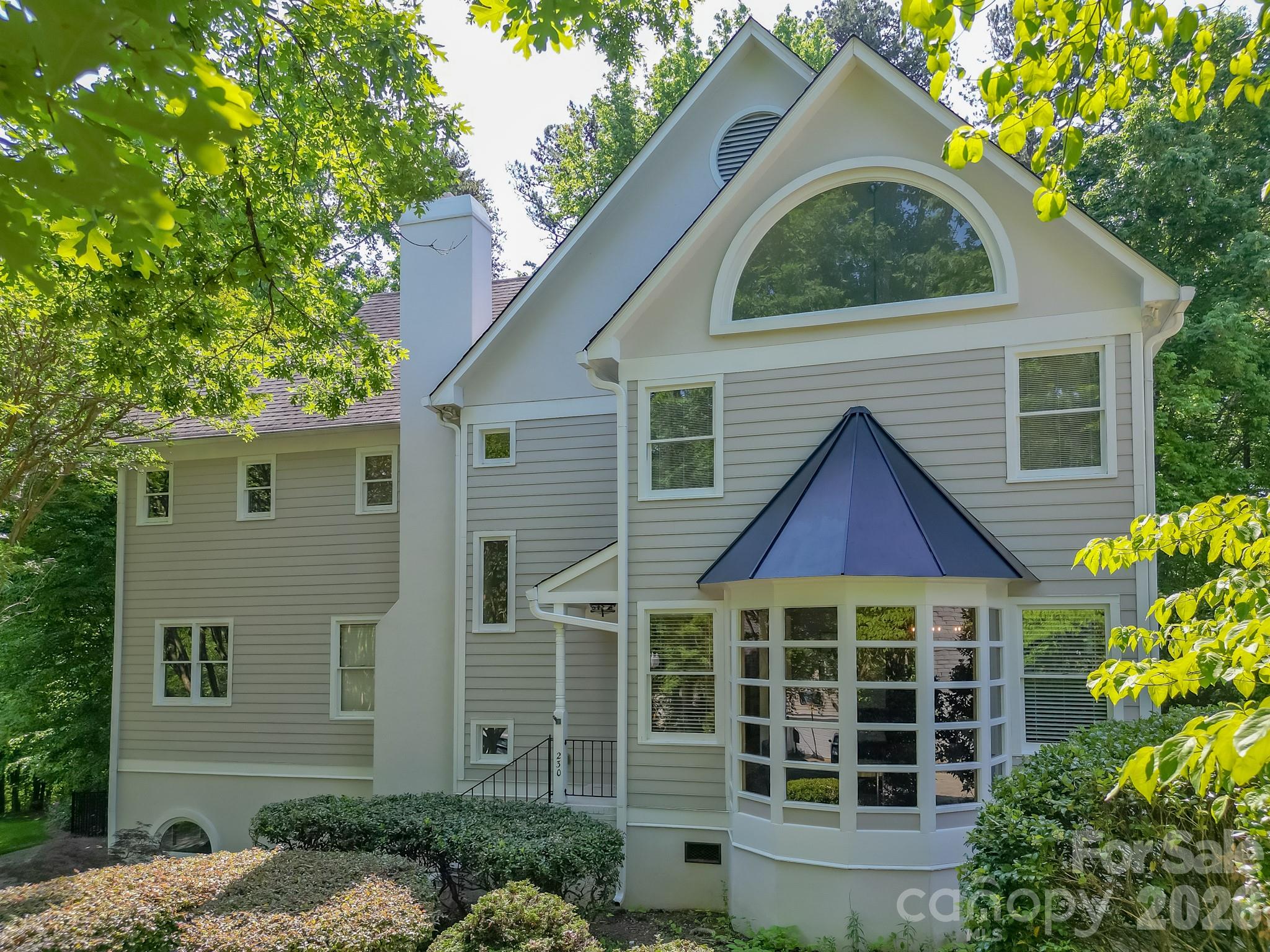 Photo 2 of 230 N Brackenbury Lane, Charlotte, NC