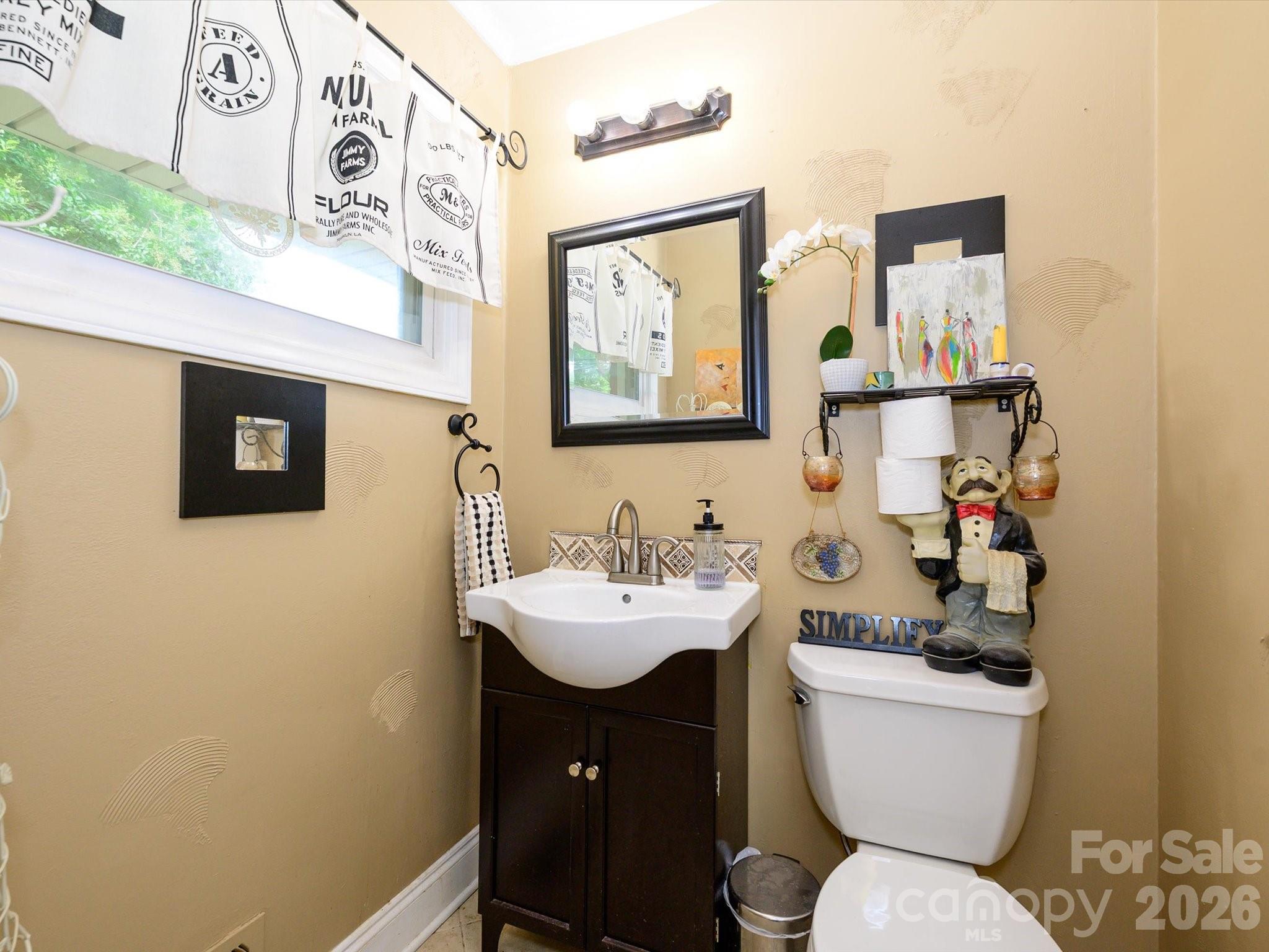 Photo 18 of 1300 Bevis Drive, Charlotte, NC