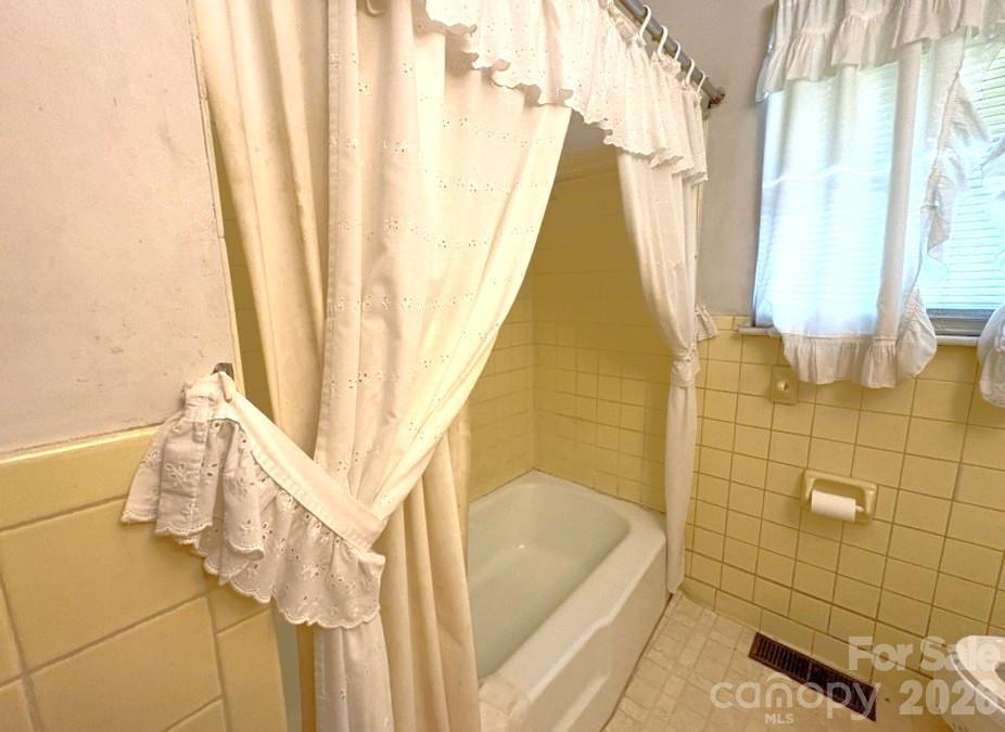Photo 13 of 723 Kings Mountain Street, Clover, SC