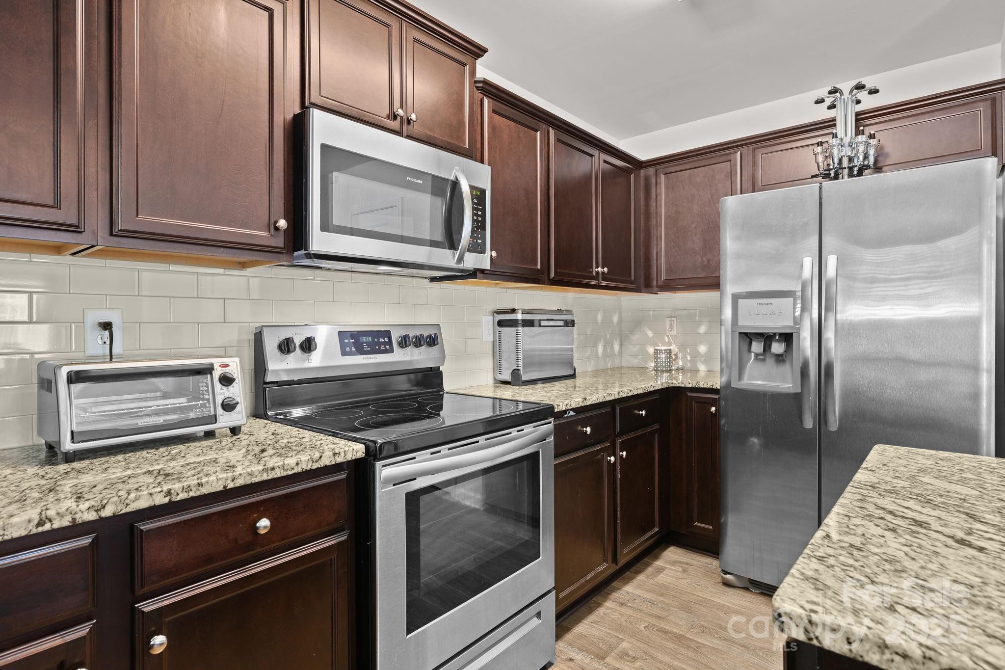 Photo 11 of 5433 Tumbling Brook Lane, Charlotte, NC