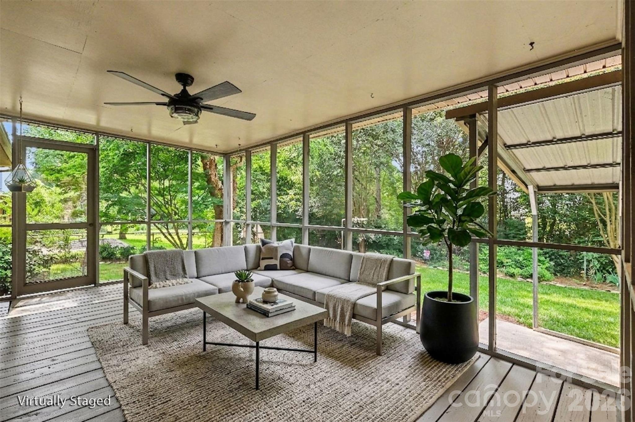 Photo 3 of 2143 Knickerbocker Drive, Charlotte, NC