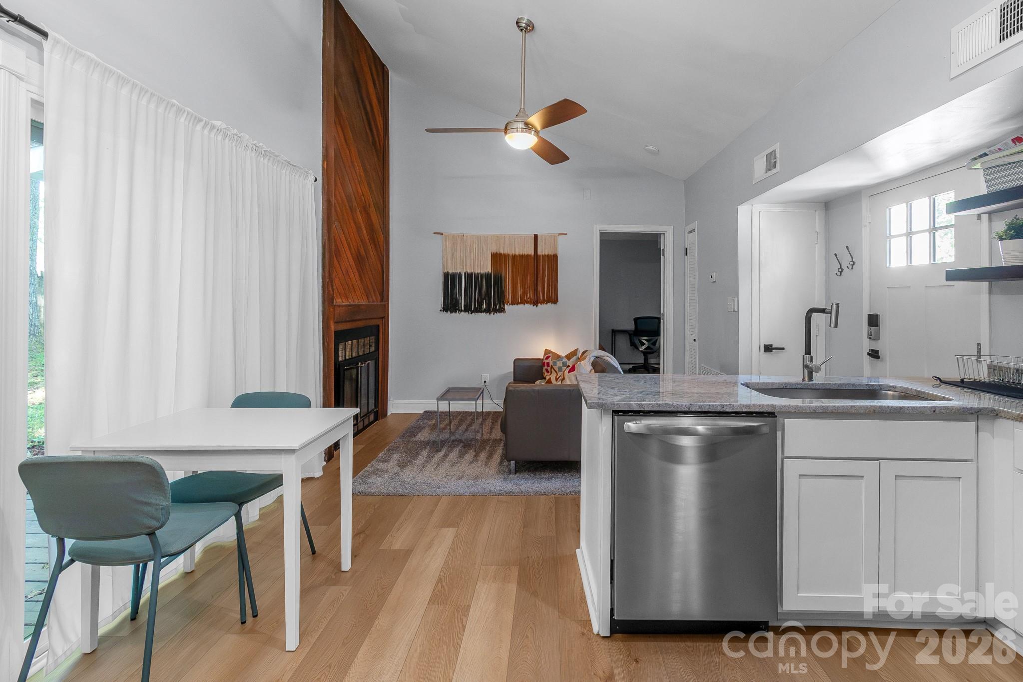 Photo 11 of 5812 Rock Hollow Drive, Charlotte, NC