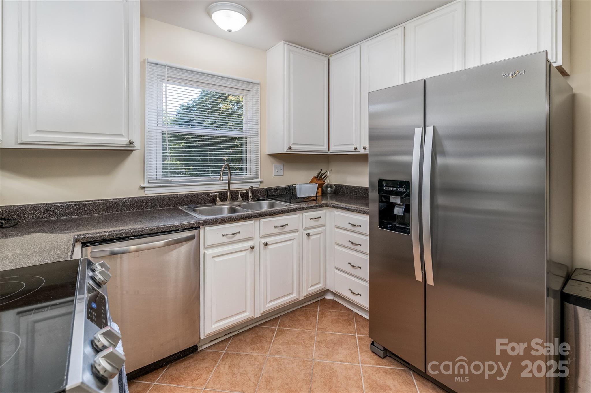 Photo 3 of 5111 Coronado Drive, Charlotte, NC