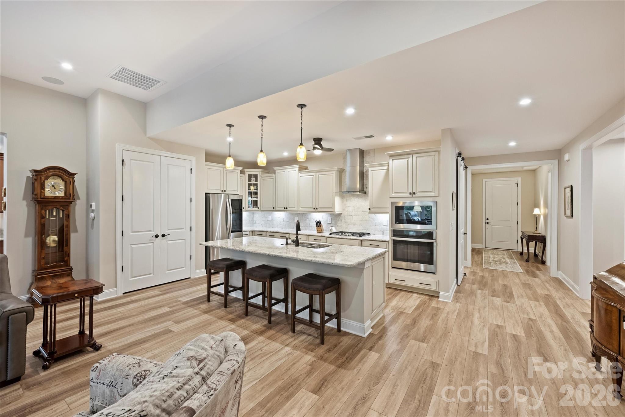 Photo 8 of 9610 Cresswind Boulevard, Charlotte, NC