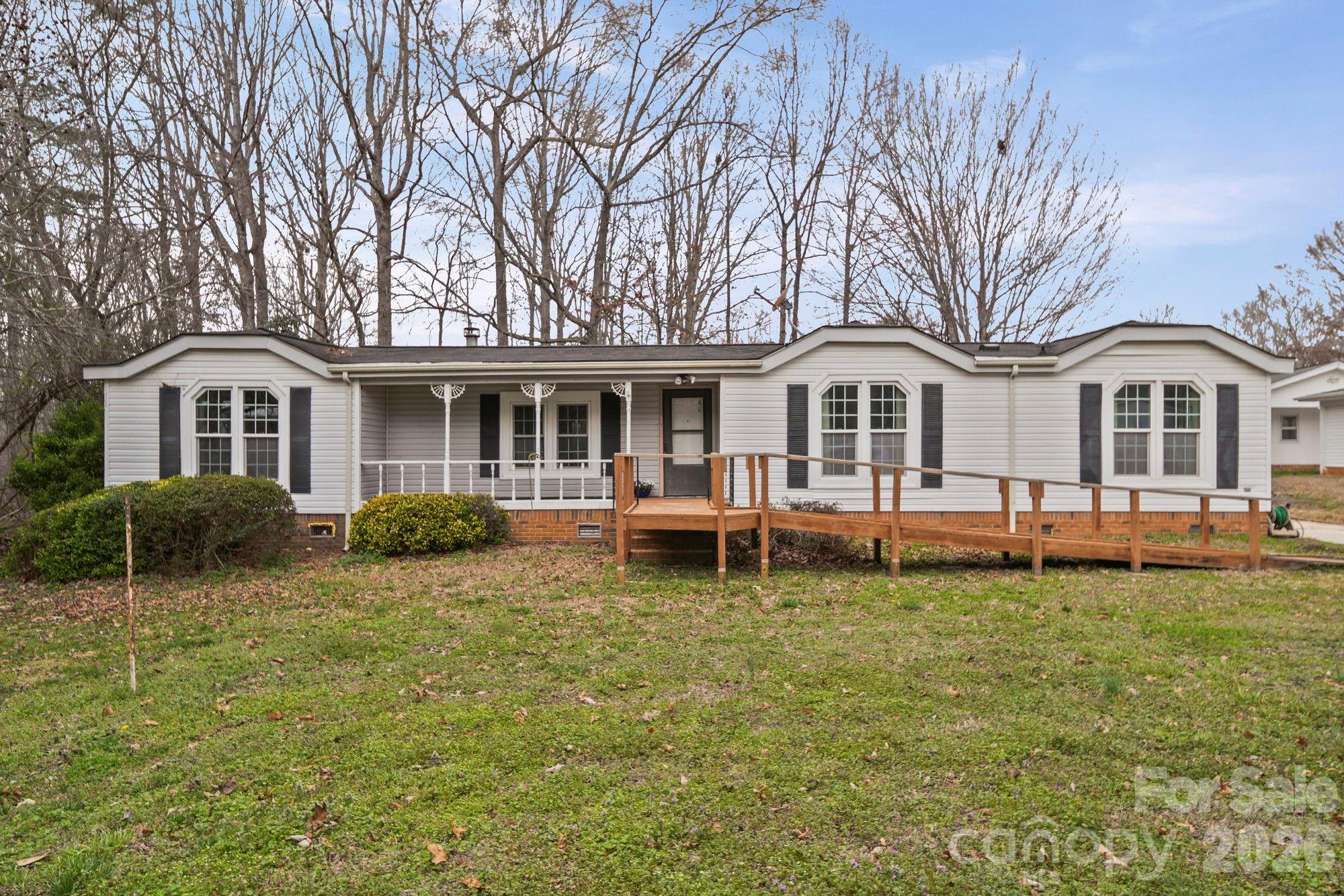1015 Southwood Drive, Clover, SC