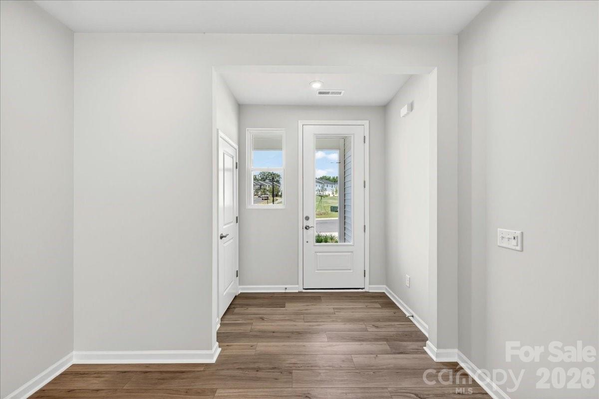 Photo 4 of 6049 Longar Lane, Charlotte, NC
