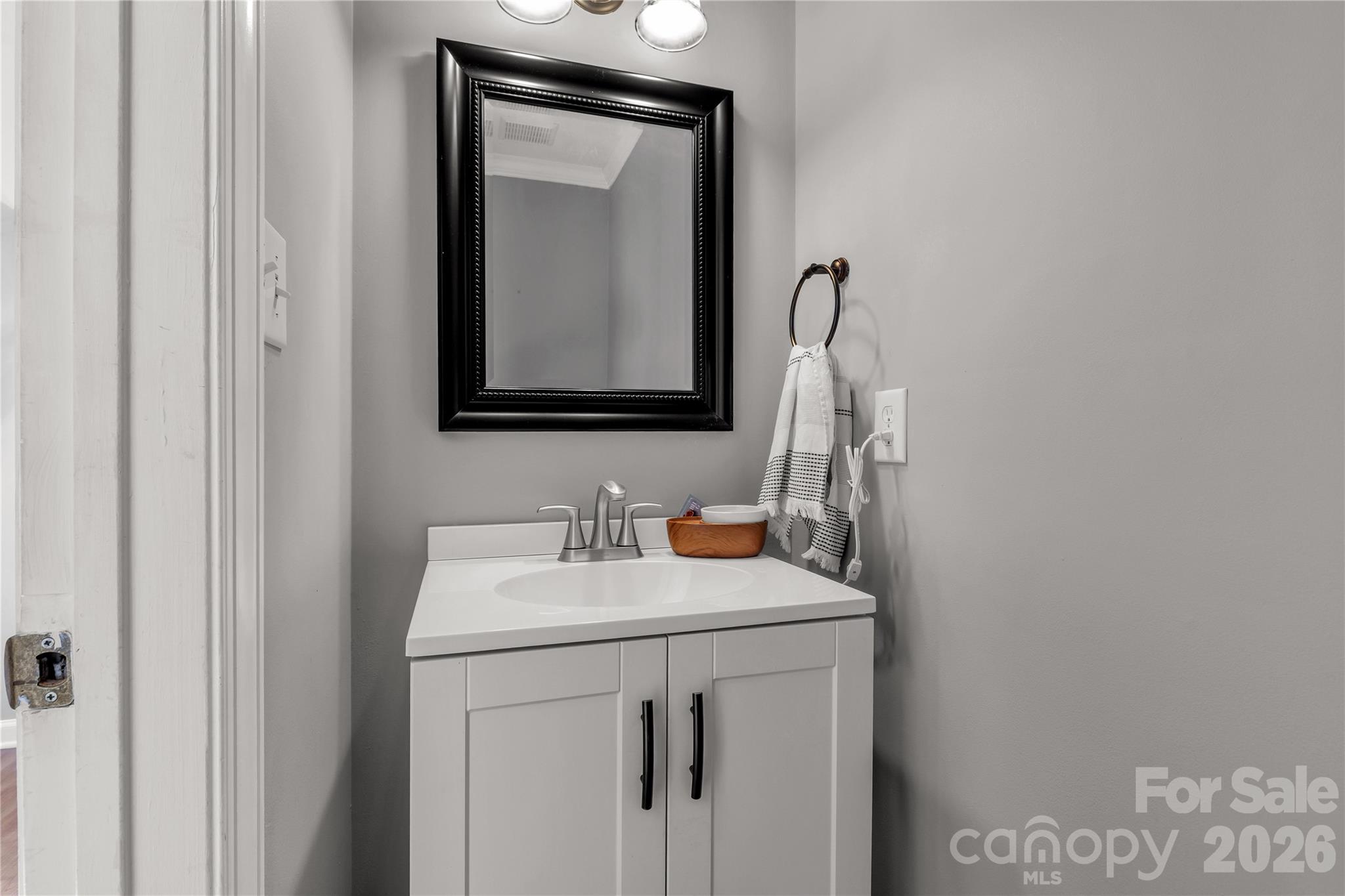 Photo 7 of 13213 Lampmeade Lane, Charlotte, NC