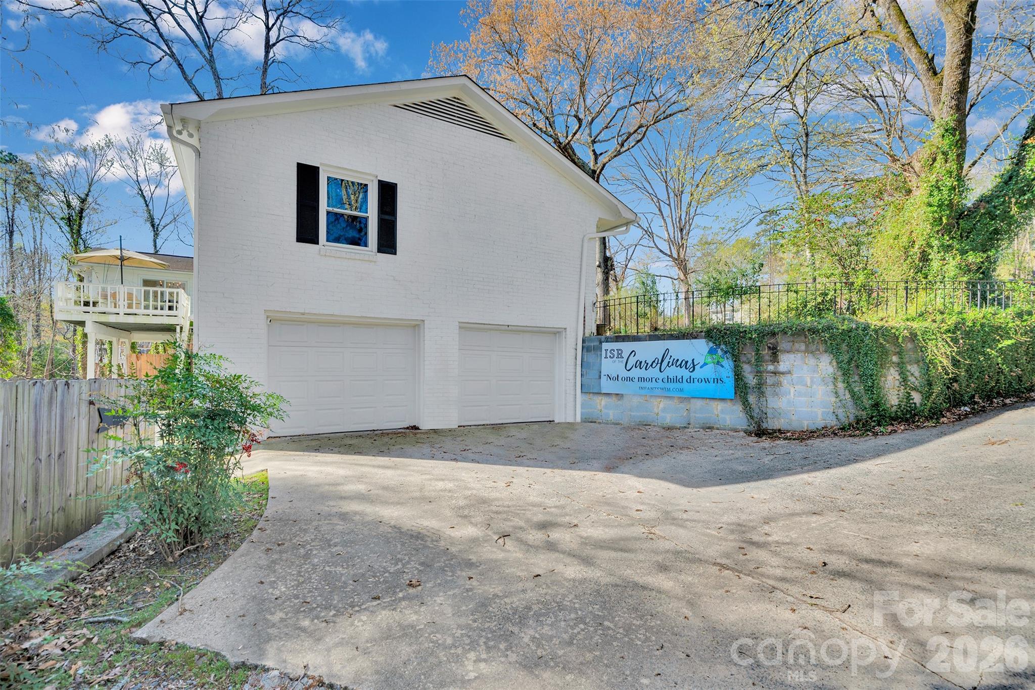 Photo 34 of 301 Hillandale Drive, Charlotte, NC