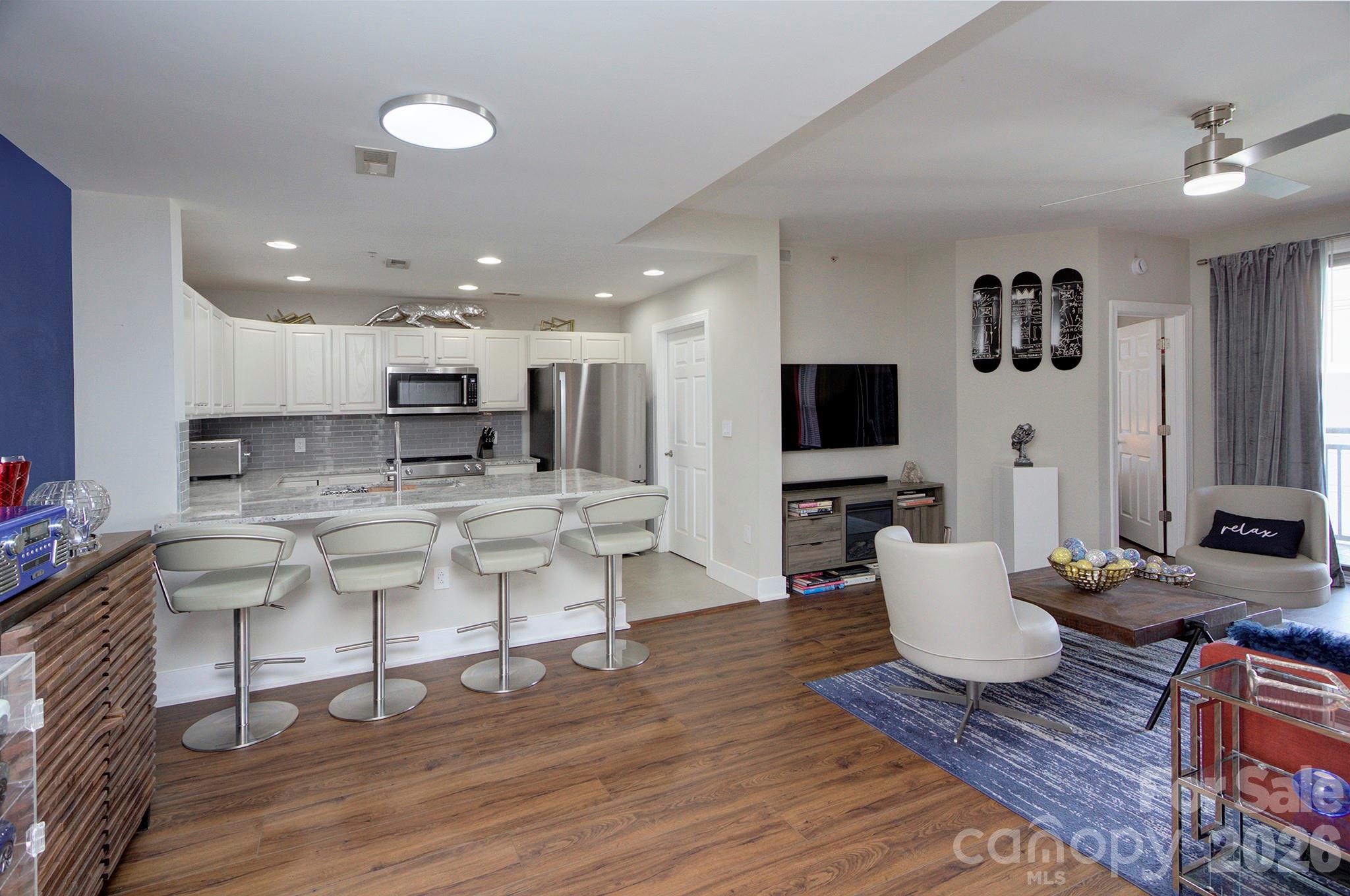 Photo 11 of 718 W Trade Street604, Charlotte, NC