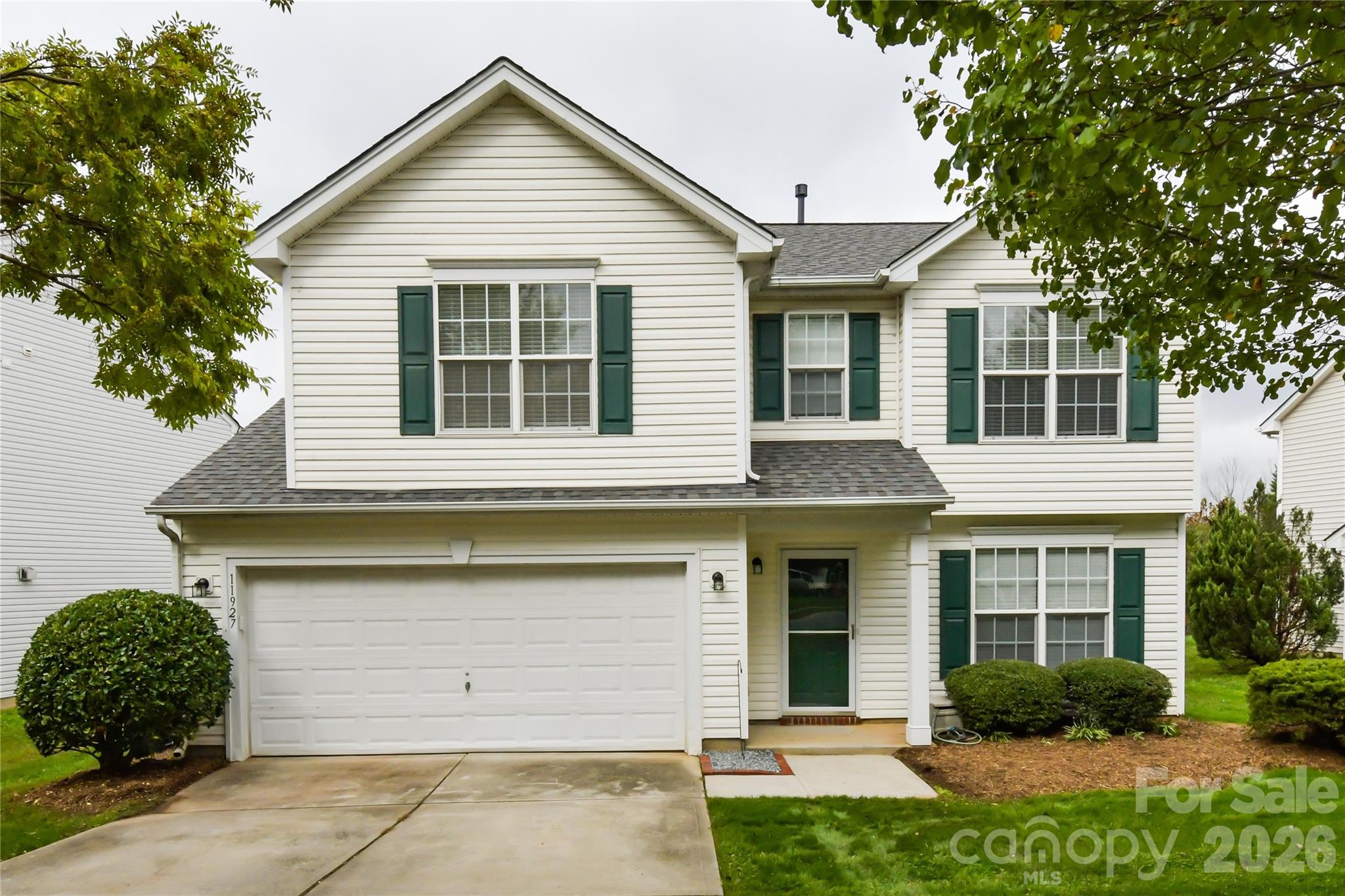 Home for sale at 11927 Cheviott Hill Lane, Charlotte, NC — photo 1 of 27