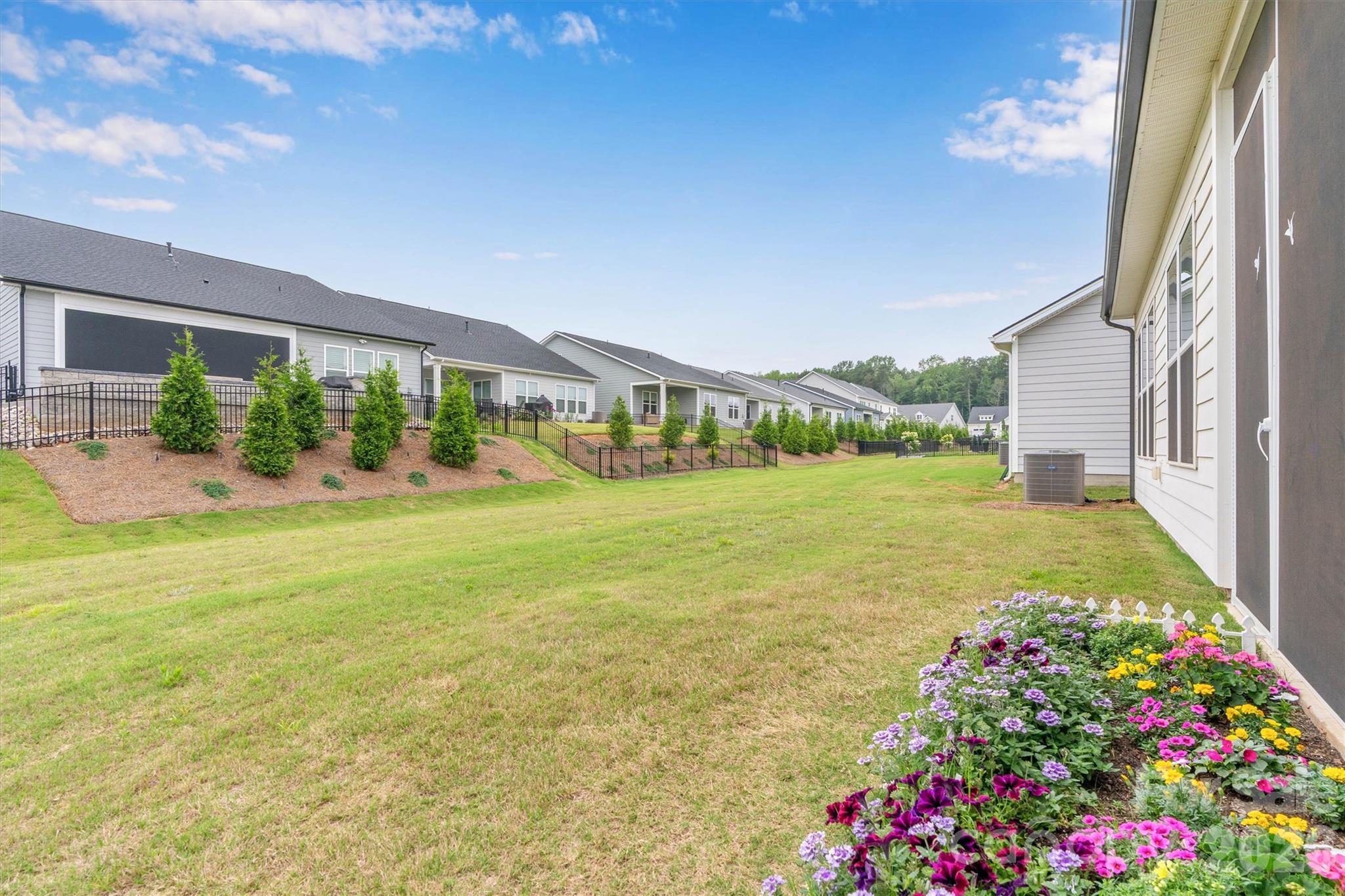 Photo 33 of 8025 Brookbank Drive, Charlotte, NC
