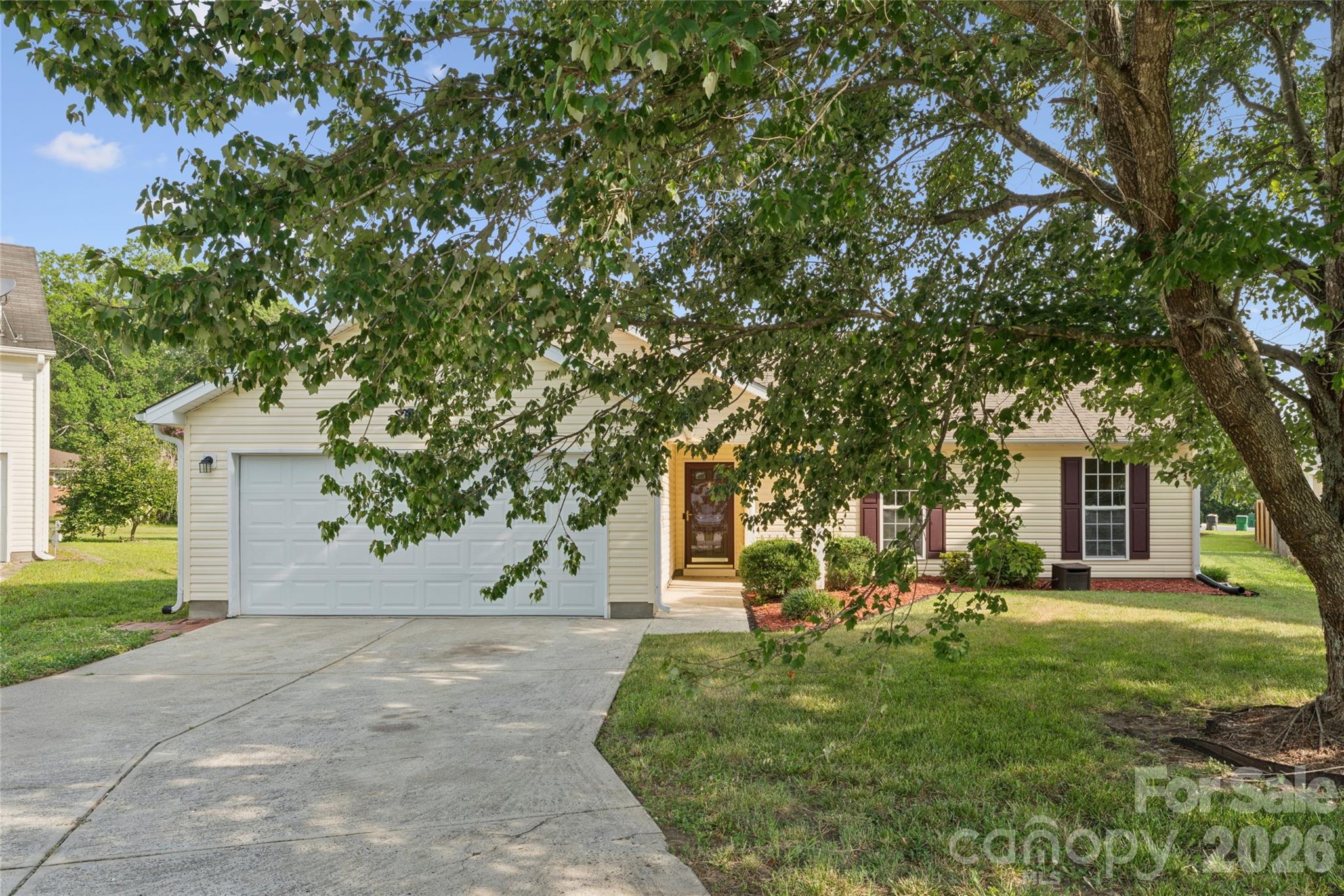 Home for sale at 13511 Diadem Court6, Charlotte, NC — photo 2 of 33