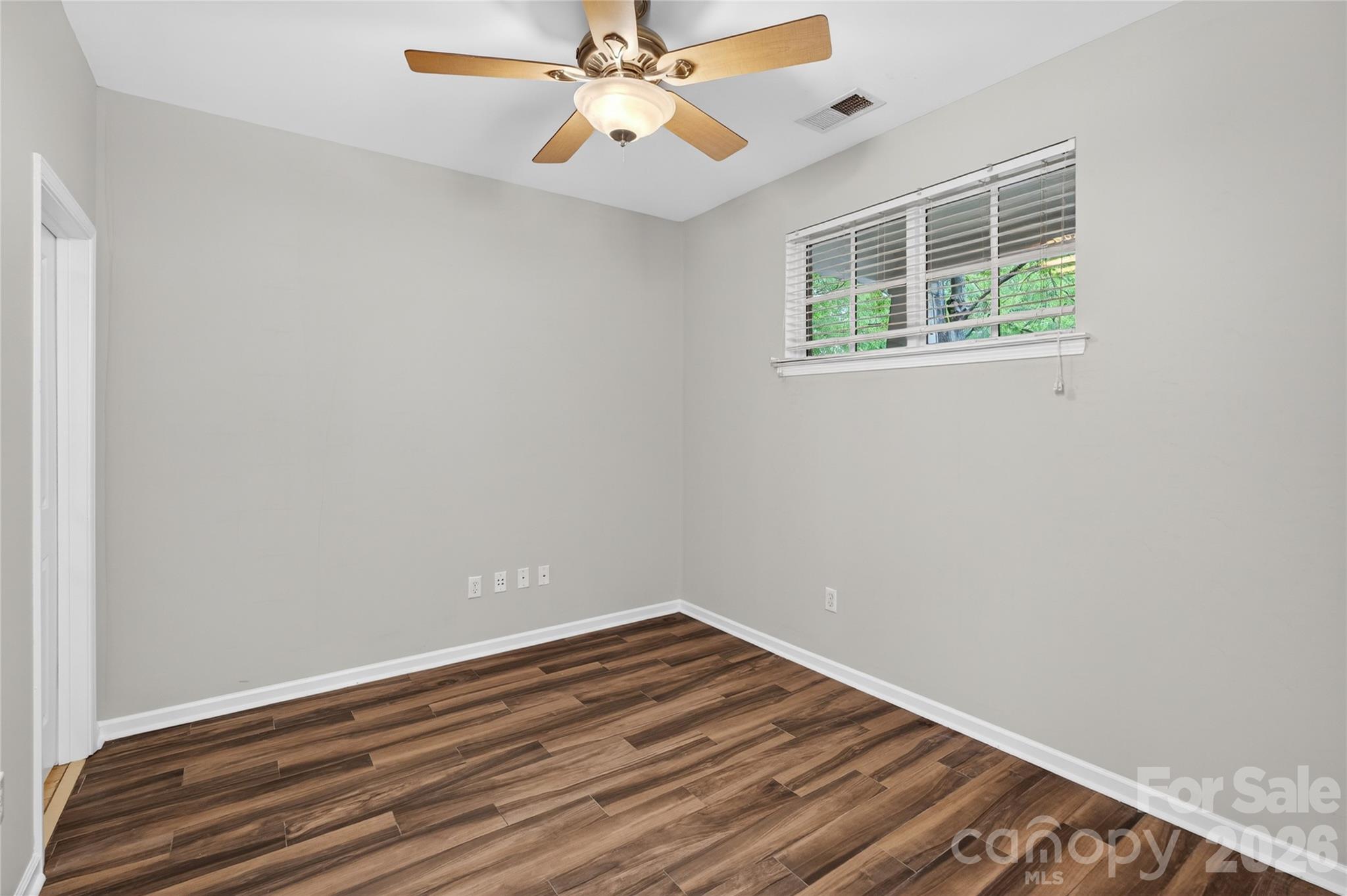 Photo 4 of 1508 Walnut View Drive, Charlotte, NC