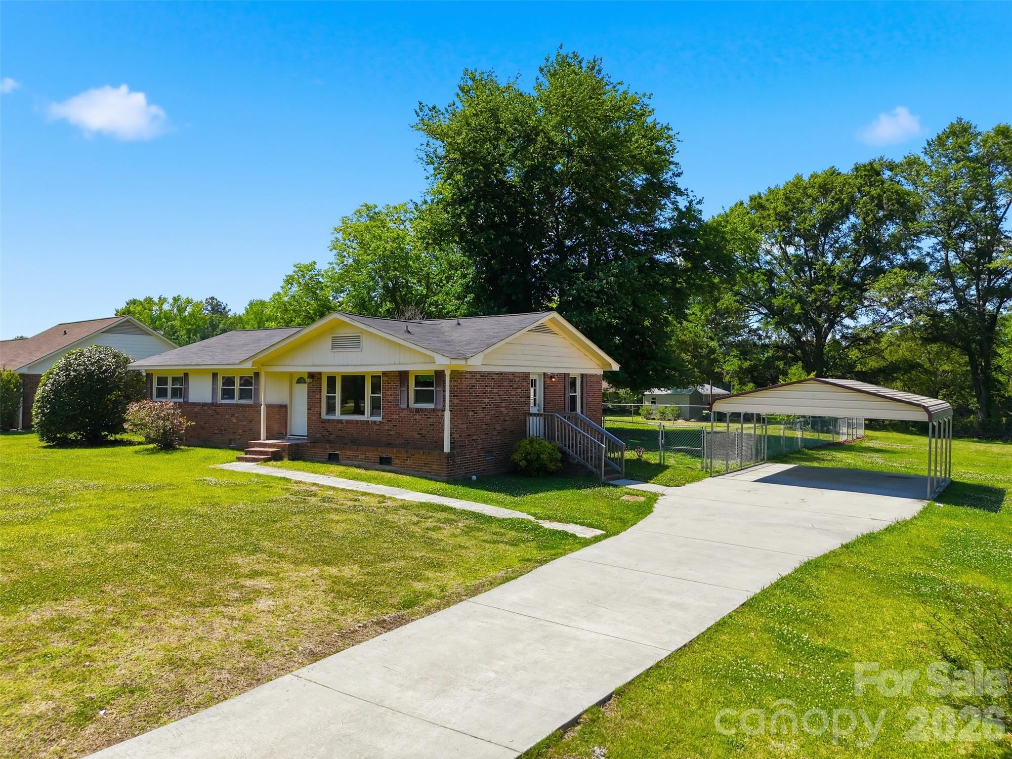 506 Providence Road, Lancaster, SC - photo 2 of 28