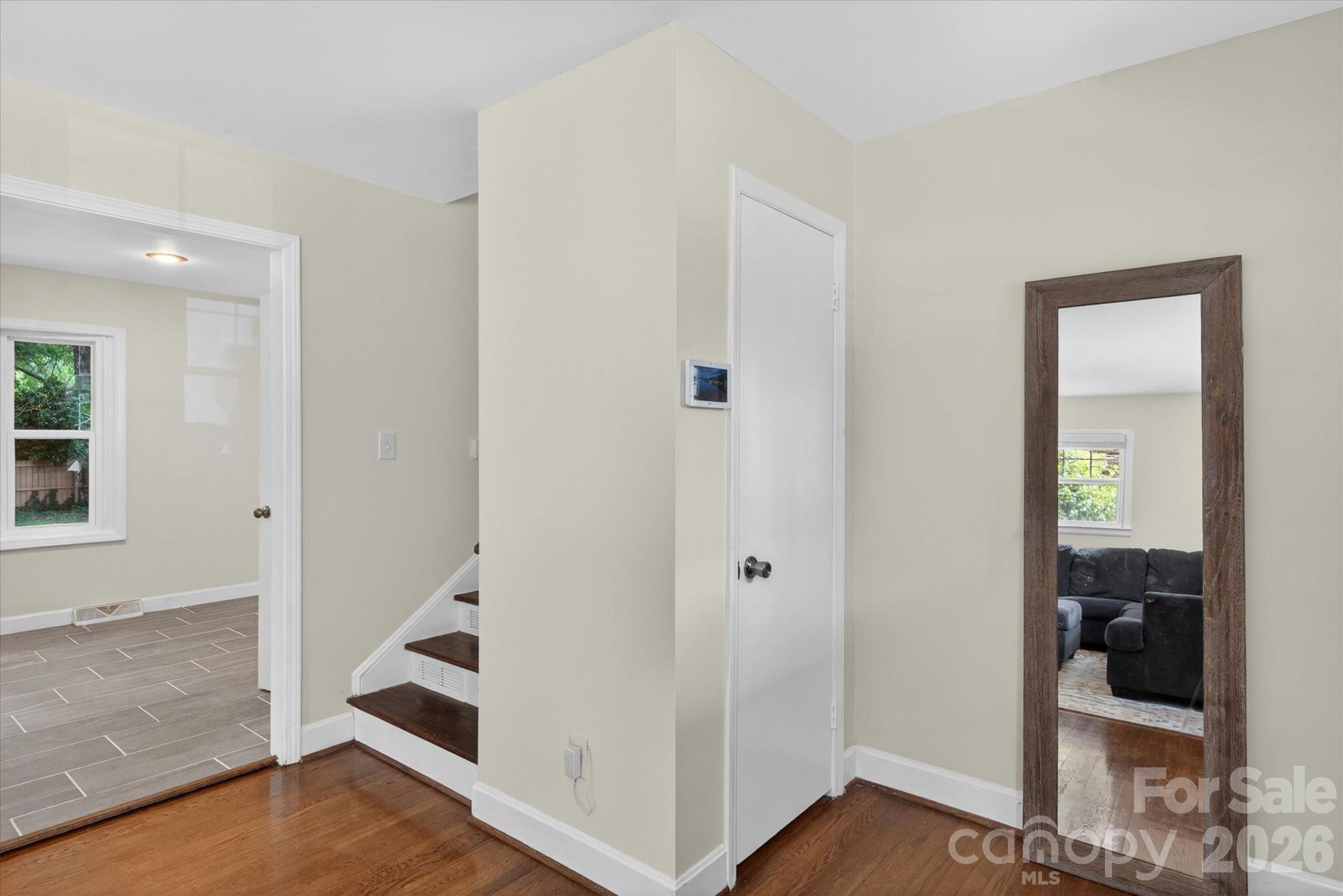 6912 Woodstock Drive, Charlotte, NC - photo 4 of 31