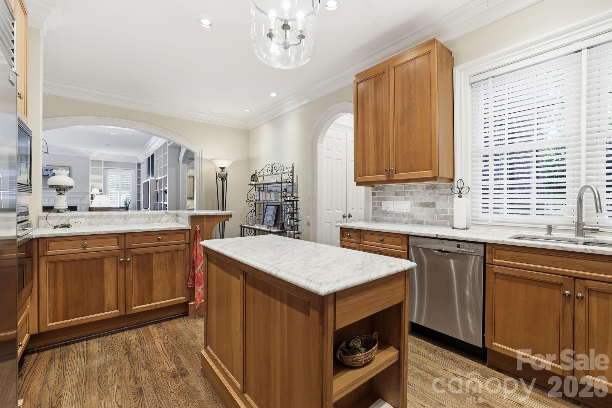 Photo 19 of 2044 Queens Road W, Charlotte, NC