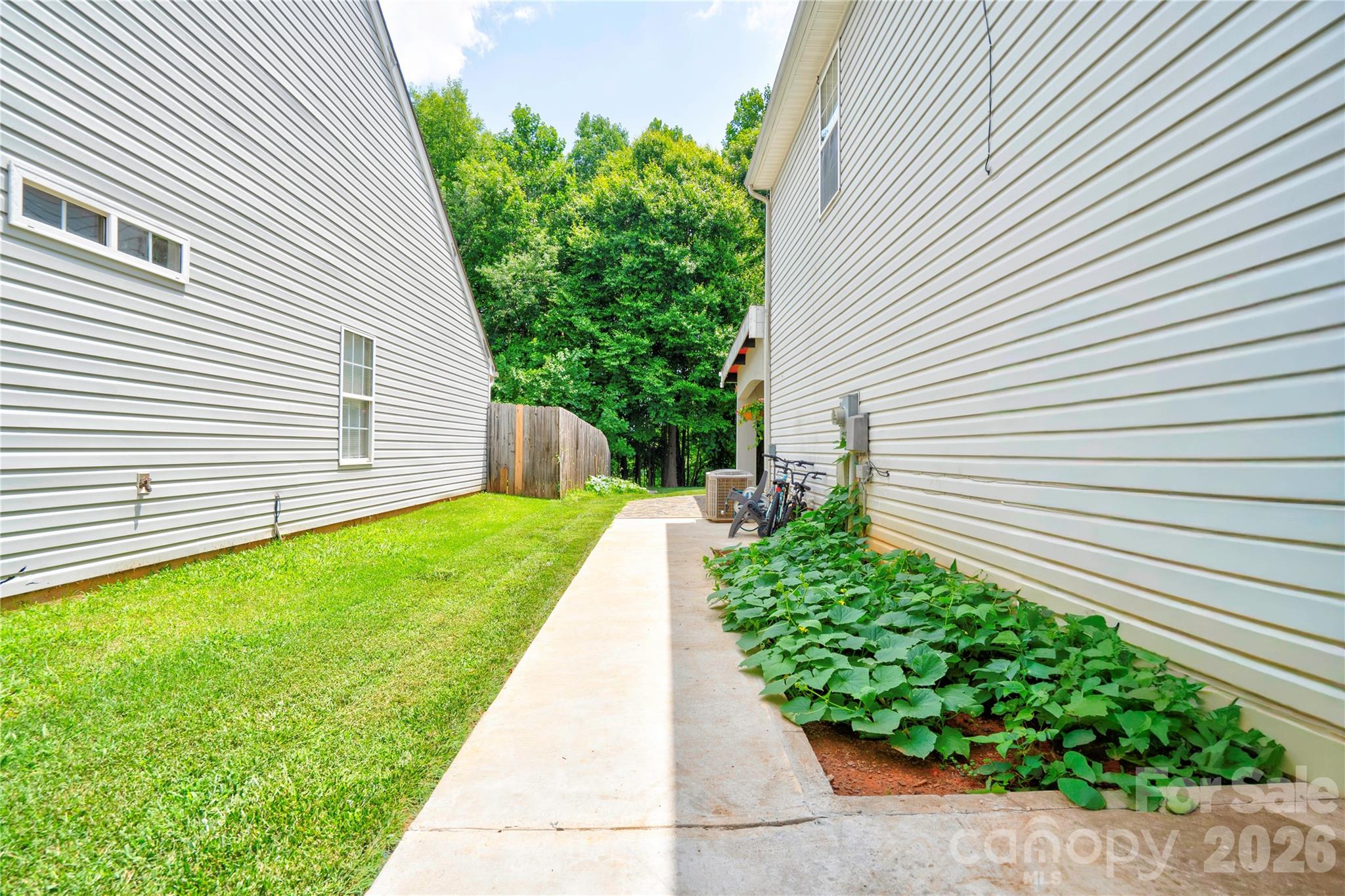 Photo 6 of 9336 Dewey Drive, Charlotte, NC
