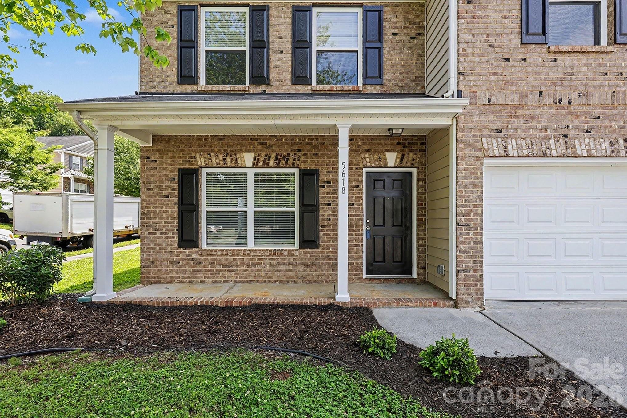 Photo 4 of 5618 Stowe Derby Drive, Charlotte, NC