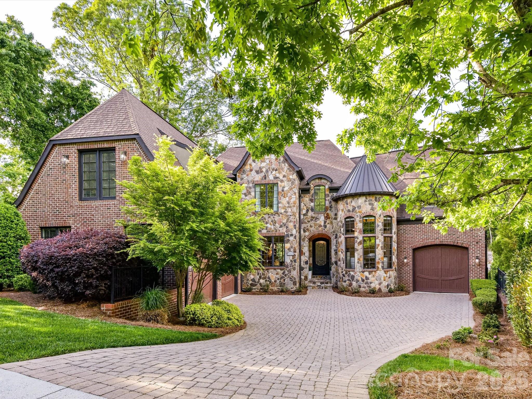 Photo 2 of 5915 Vidal Lane, Charlotte, NC