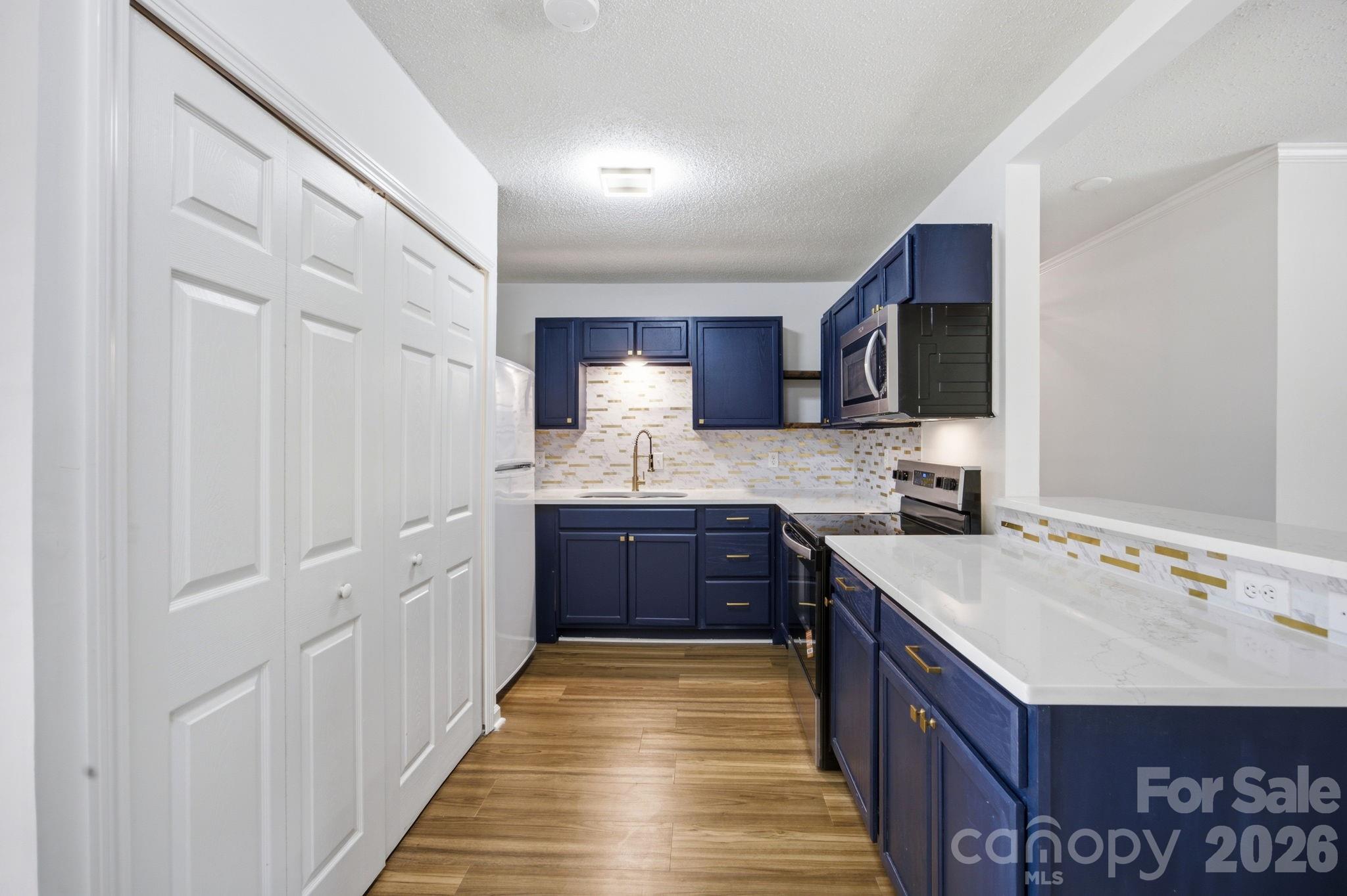 Home for sale at 9401 Feldbank Drive, Charlotte, NC — photo 12 of 42