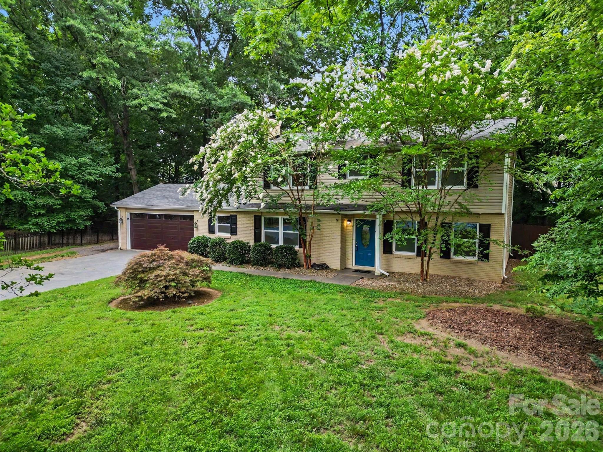 7111 Cedar Lake Court, Charlotte, NC