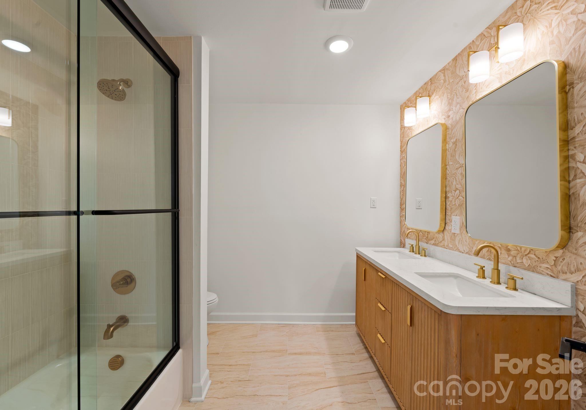 Photo 17 of 823 Wingrave Drive, Charlotte, NC