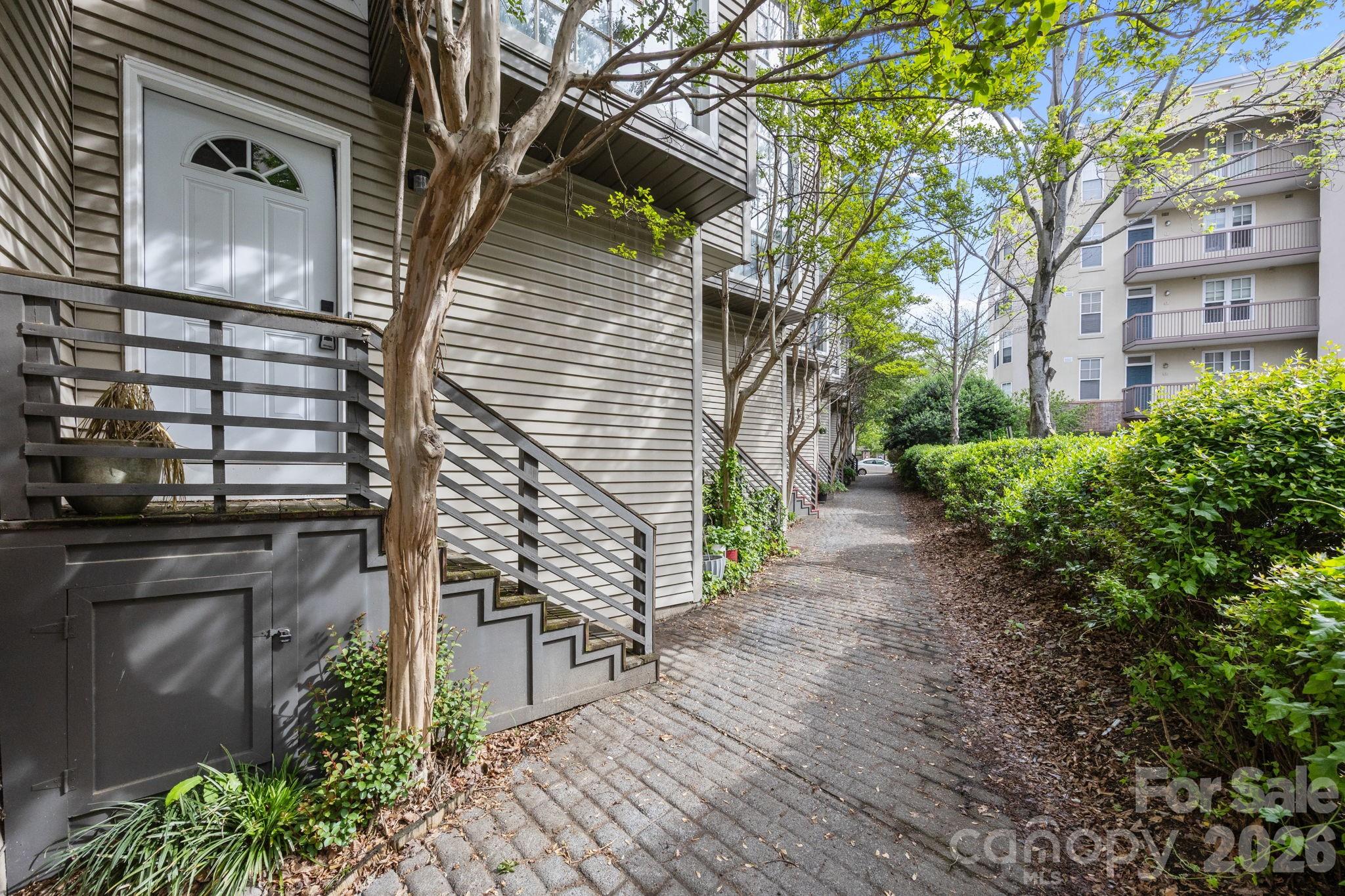 Photo 18 of 415 W 7th StreetH, Charlotte, NC