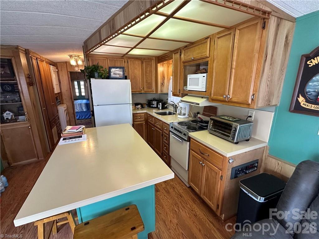 120 Elm Street, New London, NC - photo 8 of 49
