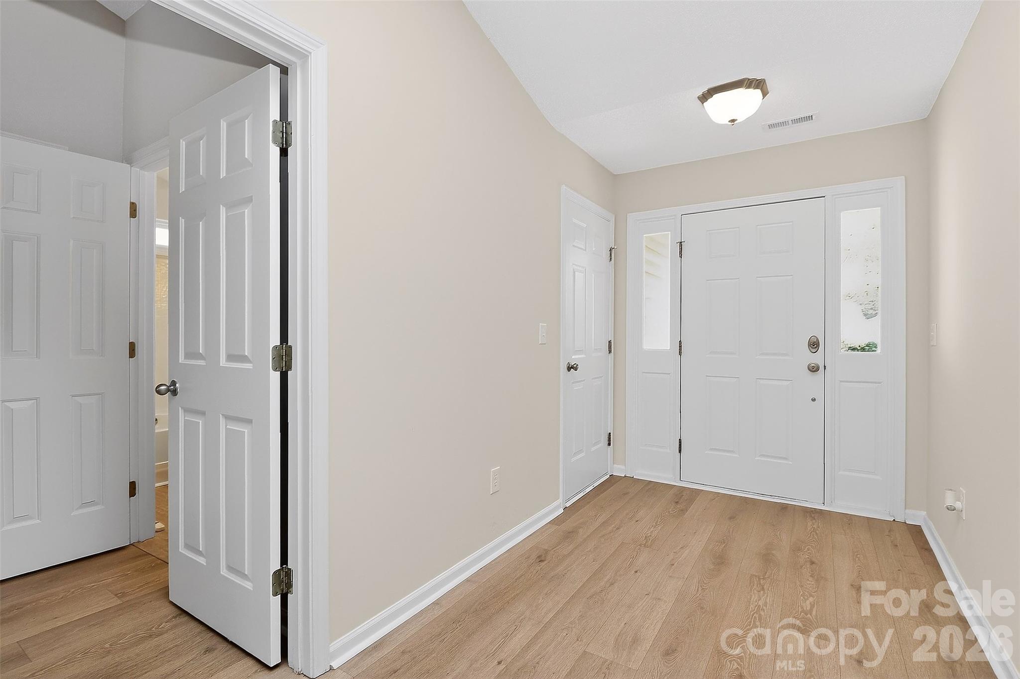 Photo 7 of 7022 Duchamp Drive, Charlotte, NC