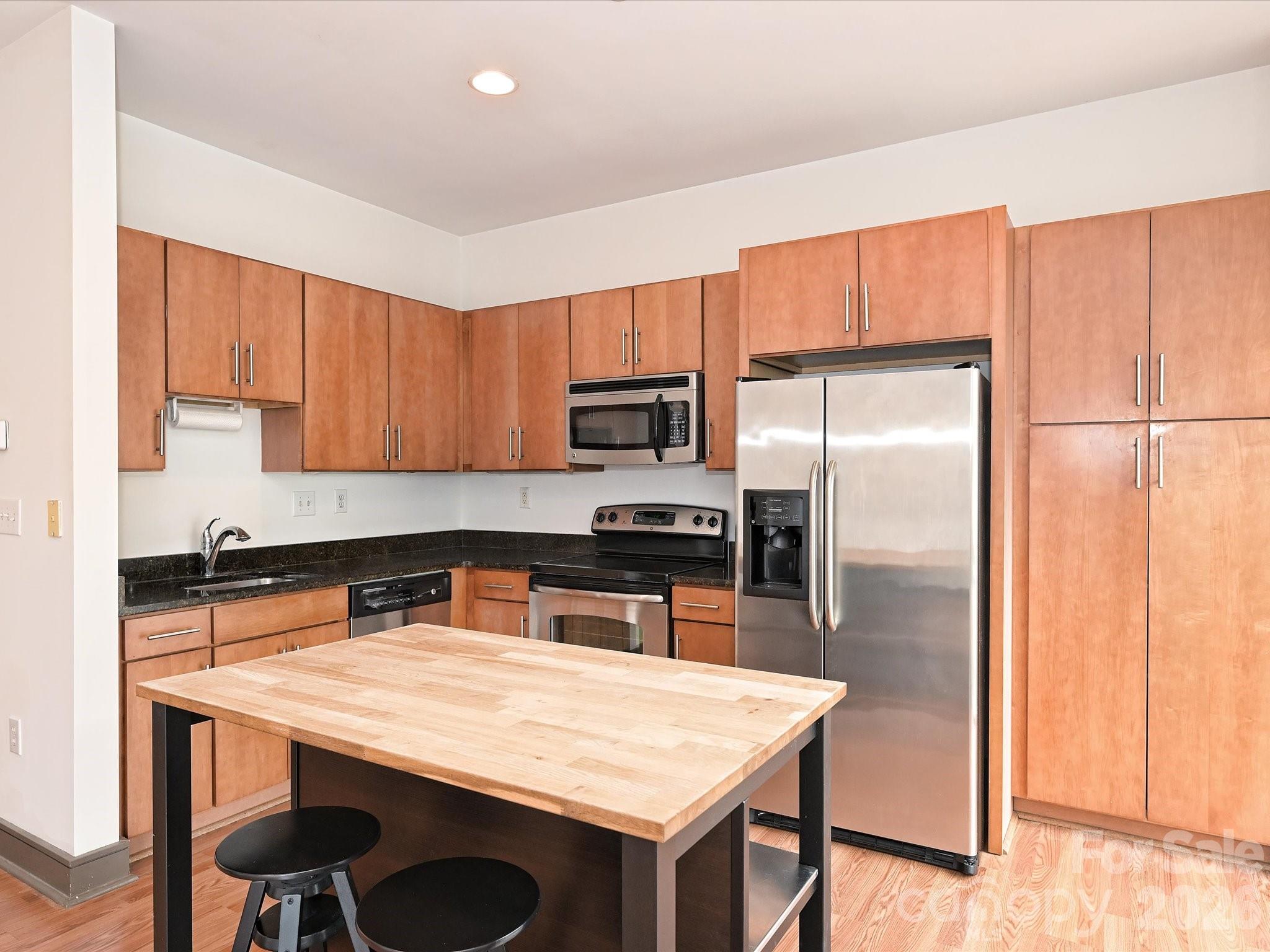 Photo 6 of 2200 Lyndhurst Avenue102, Charlotte, NC