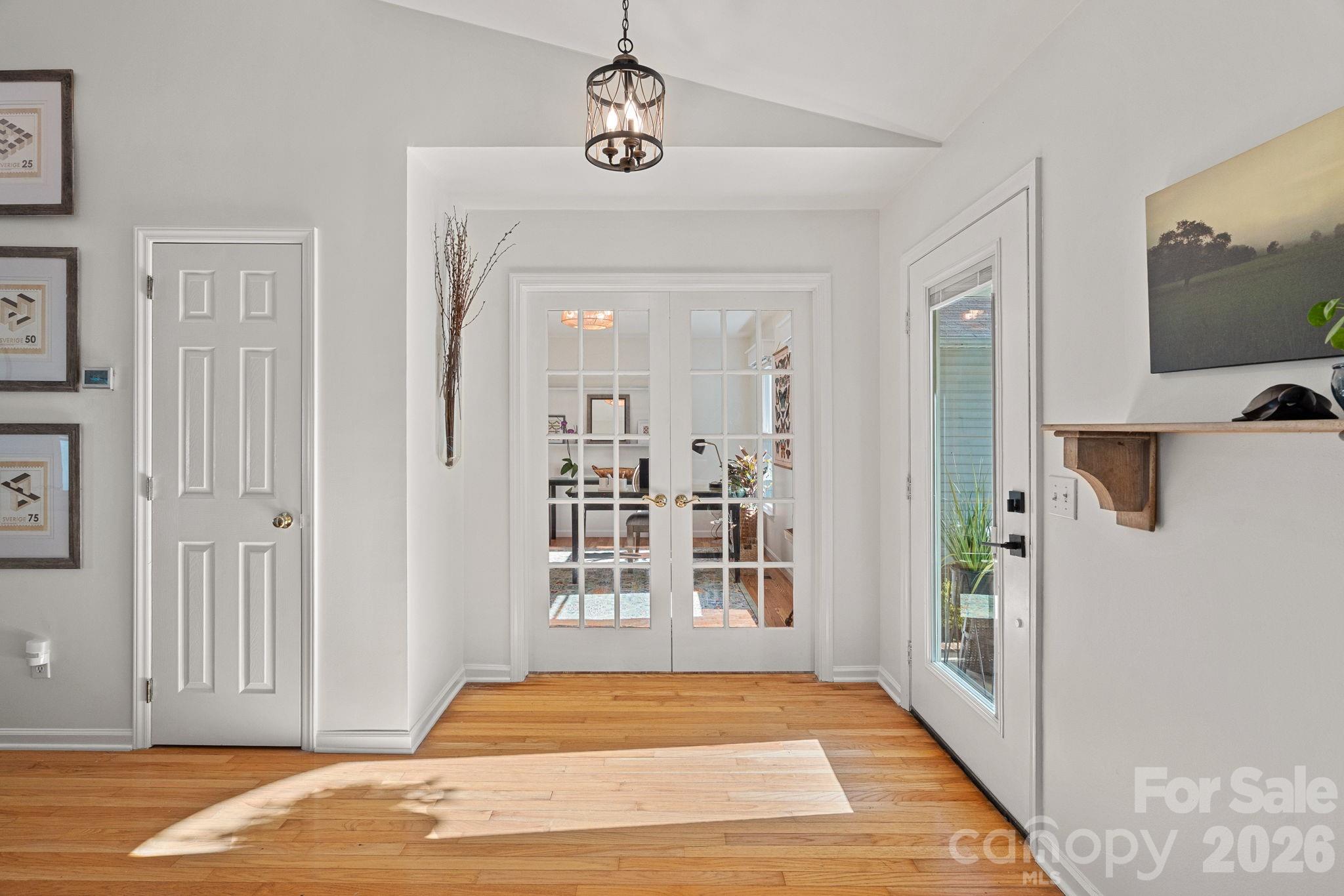 Photo 2 of 154 Quiet Cove Road, Mooresville, NC