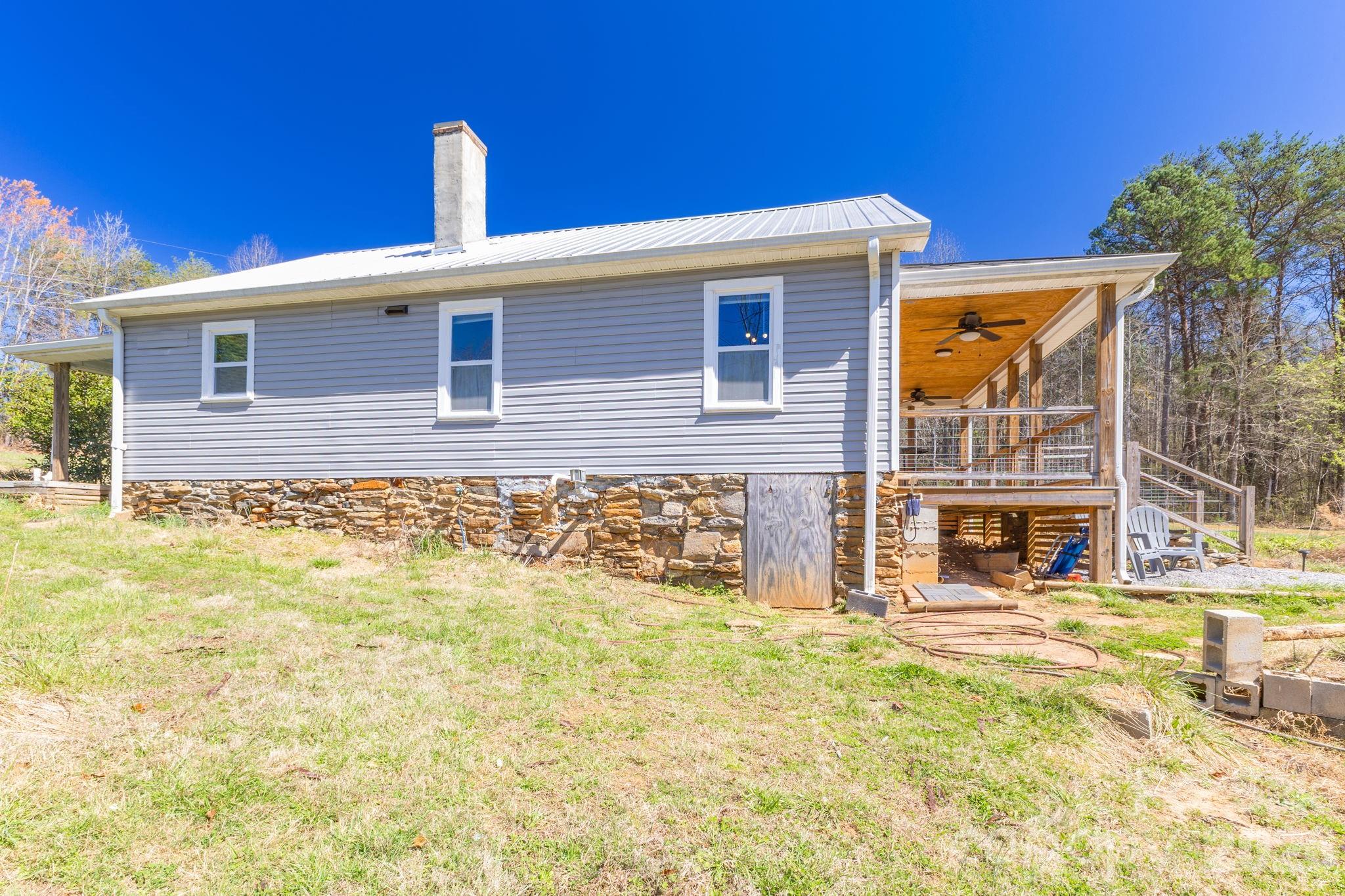 98 Poplar Springs Road, Hiddenite, NC - photo 3 of 38