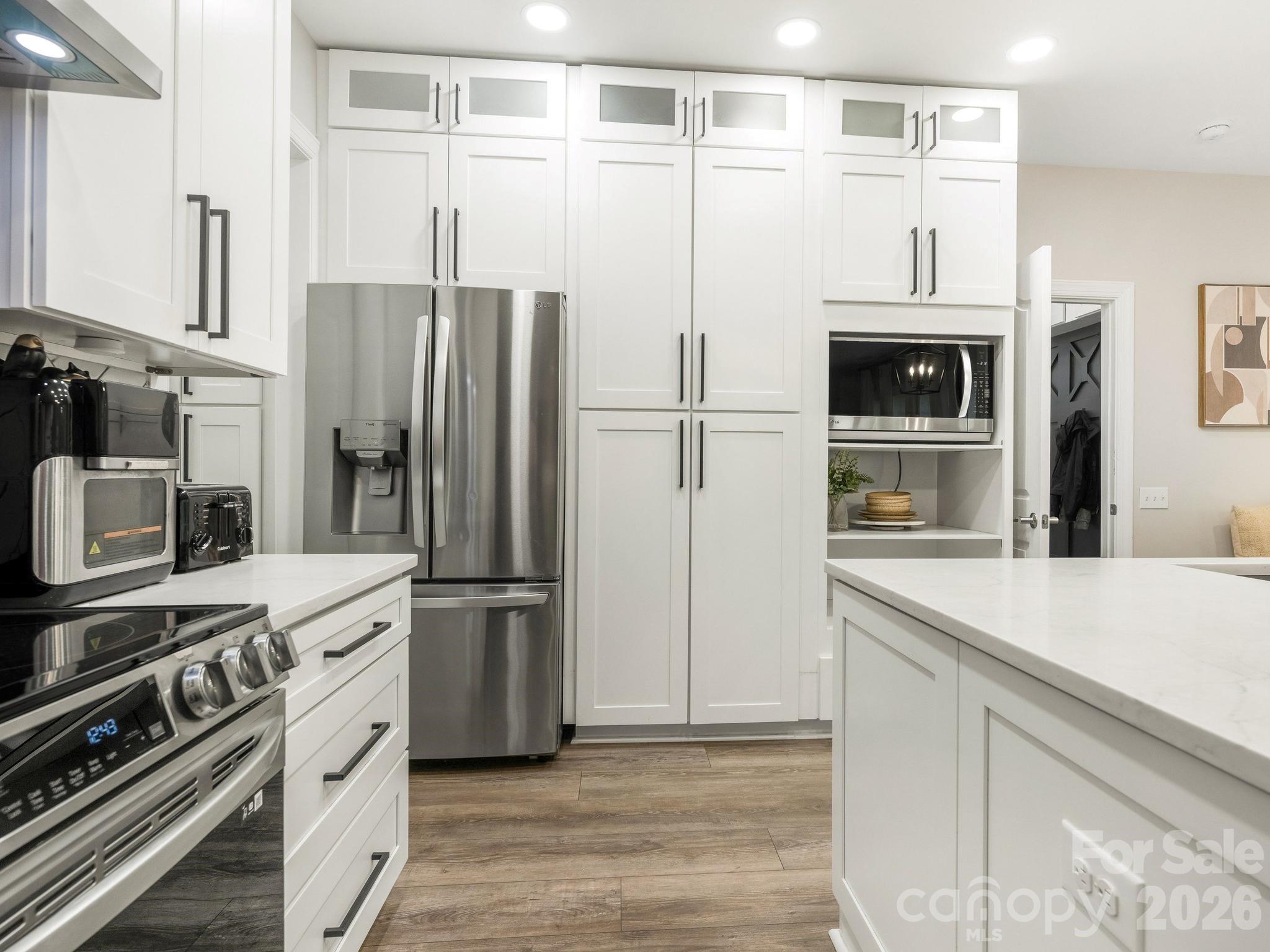 Photo 12 of 6807 Guinevere Drive, Charlotte, NC