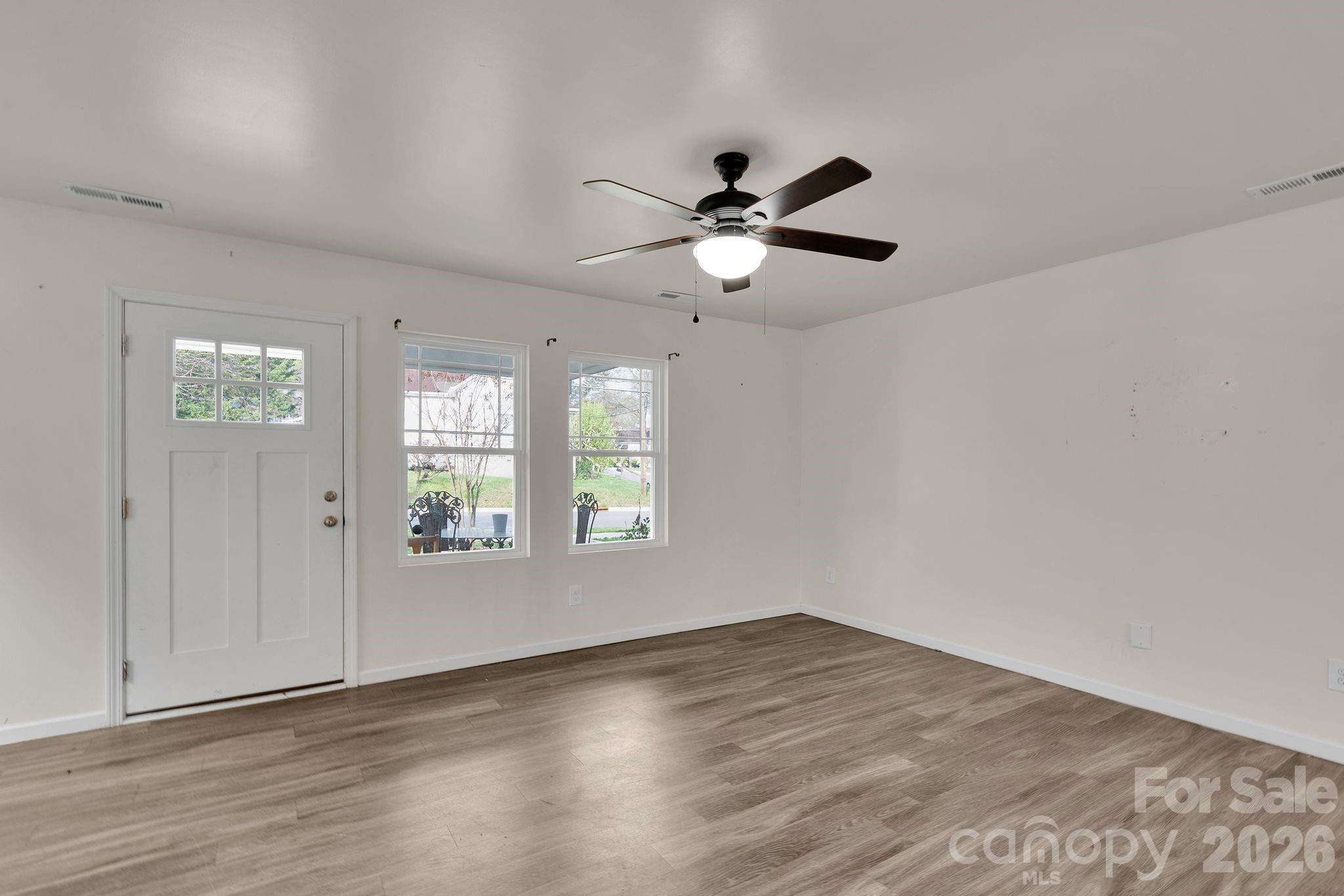 372 E Mills Avenue, Mooresville, NC - photo 21 of 29