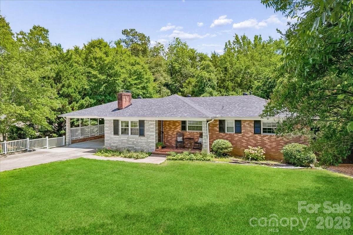 Home for sale at 1135 Blueberry Lane, Charlotte, NC — photo 3 of 48