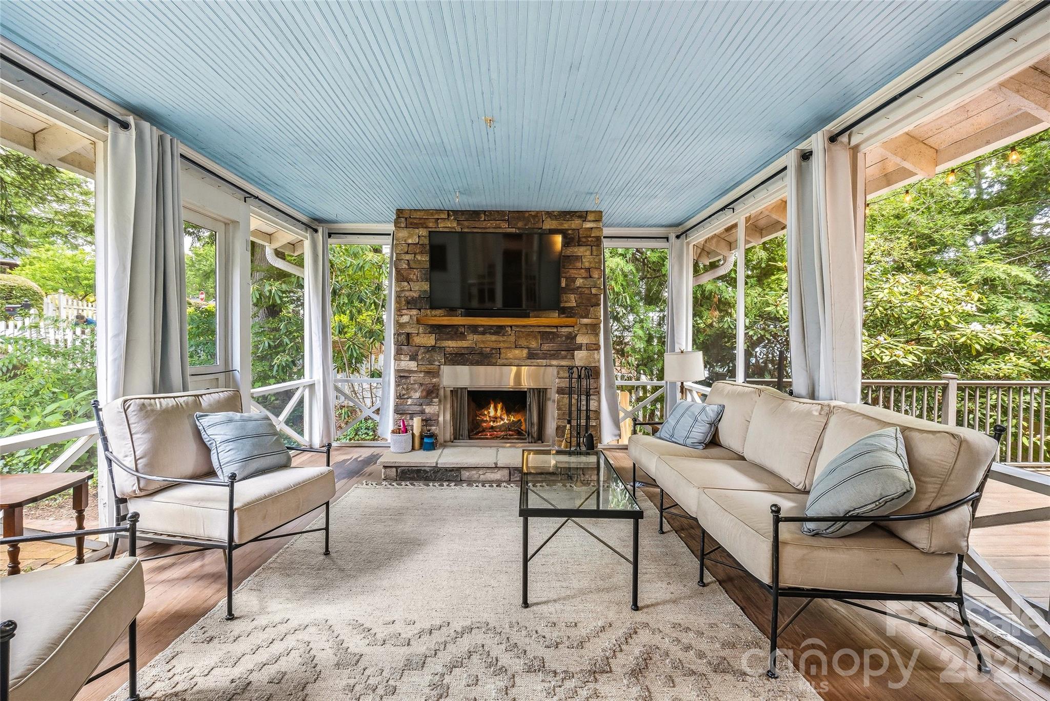 Home for sale at 1620 Norwood Place, Hendersonville, NC — photo 4 of 35
