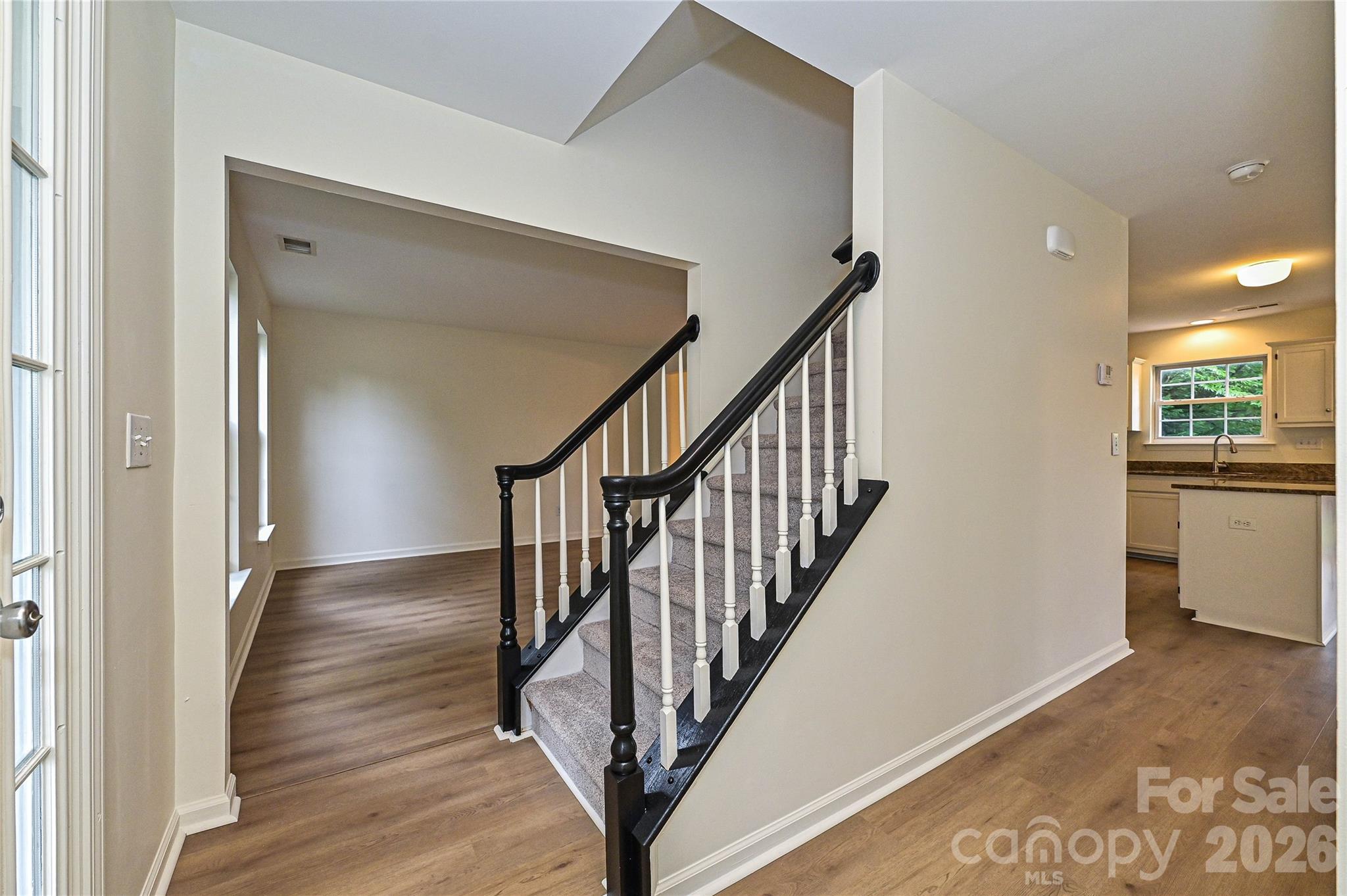 Photo 4 of 9820 Aaronda Court, Charlotte, NC