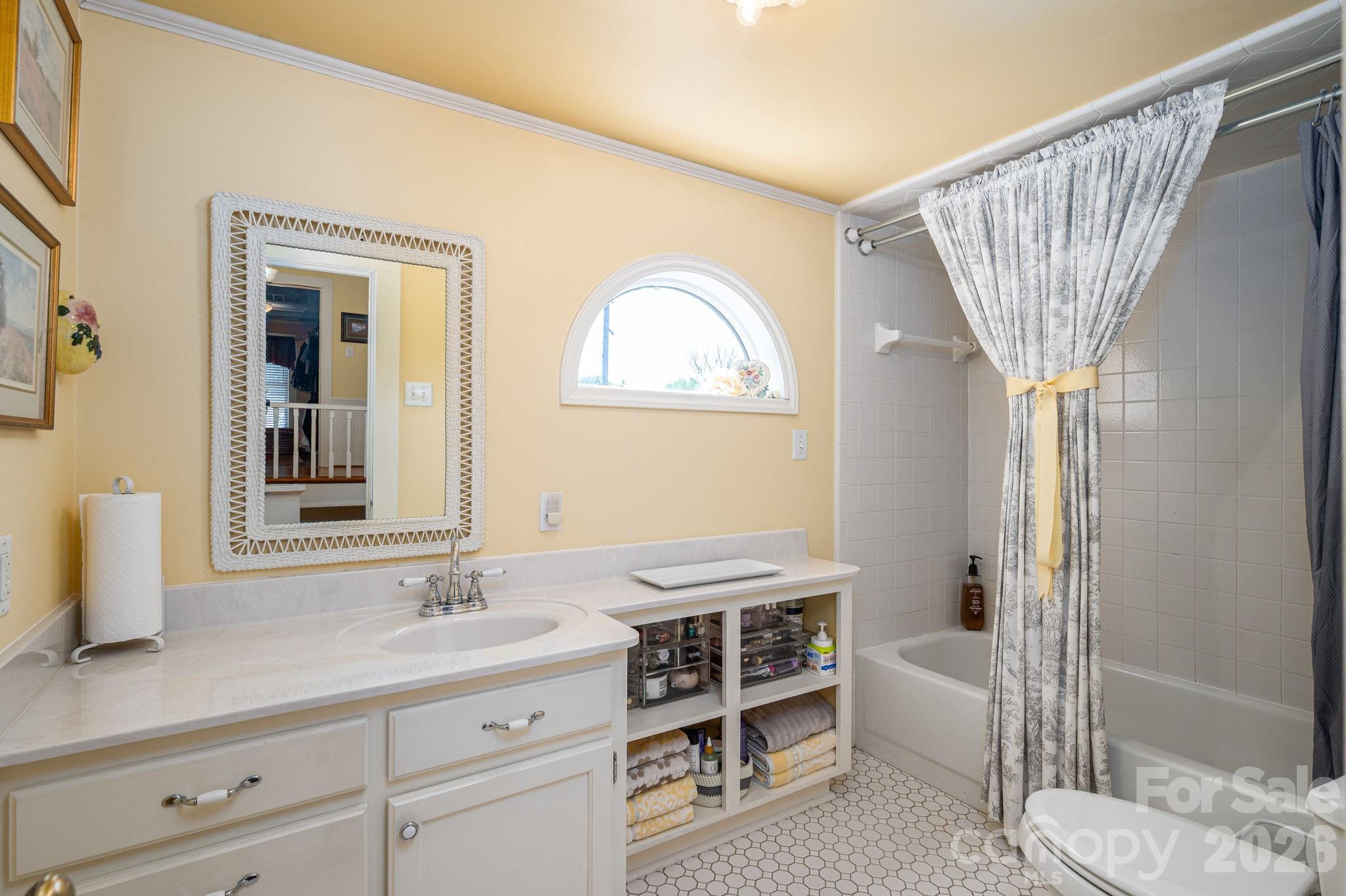 314 S Cedar Street, Lincolnton, NC - photo 17 of 44