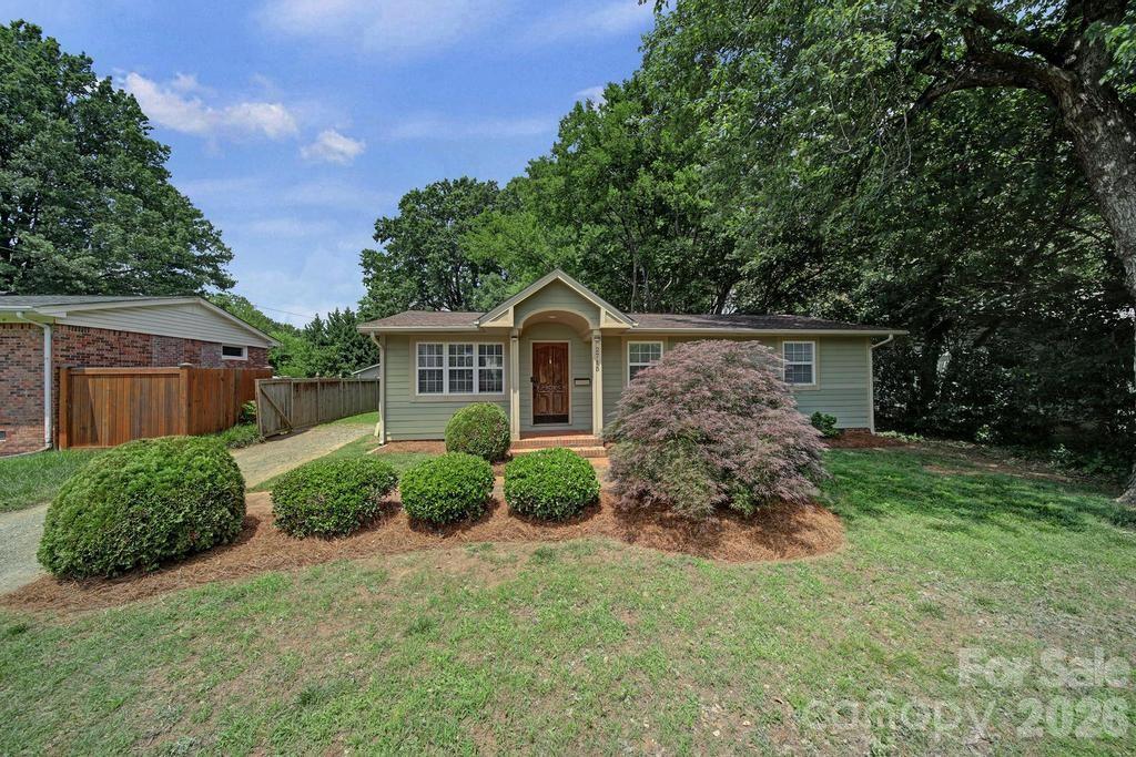 Photo 26 of 2715 Springway Drive, Charlotte, NC
